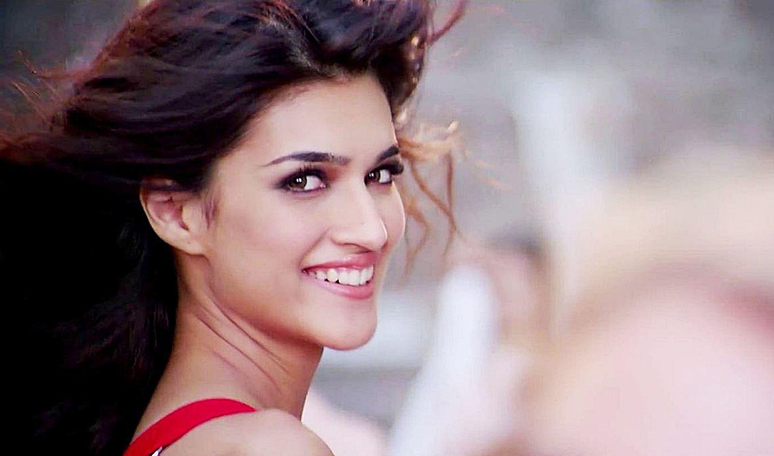 Kriti Sanon Wallpapers - Top Free Kriti Sanon Backgrounds - WallpaperAccess