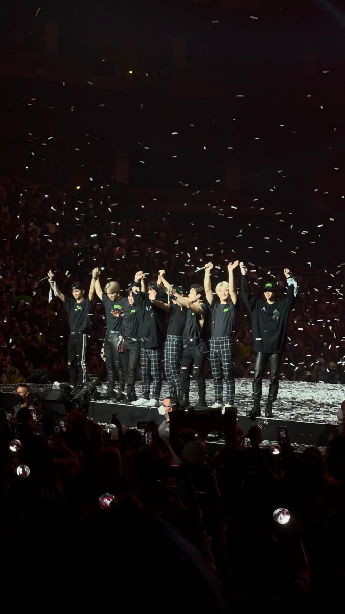 Stray Kids Concert Wallpapers - Top Free Stray Kids Concert Backgrounds ...