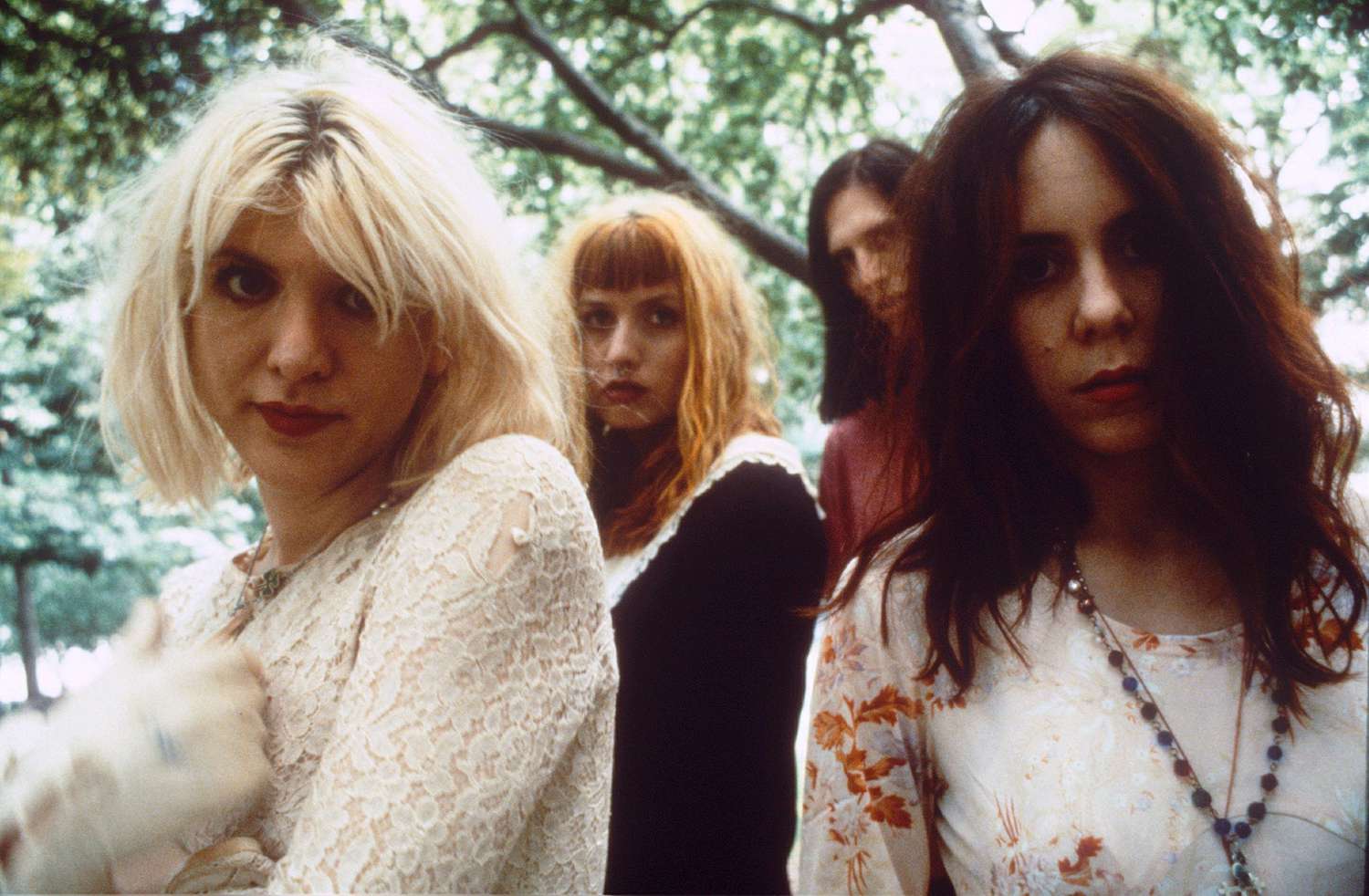 Hole Band Wallpapers - Top Free Hole Band Backgrounds - WallpaperAccess