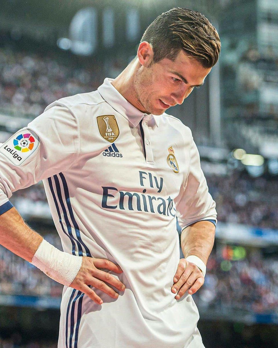 Ronaldo Sad Wallpapers - Top Free Ronaldo Sad Backgrounds - WallpaperAccess