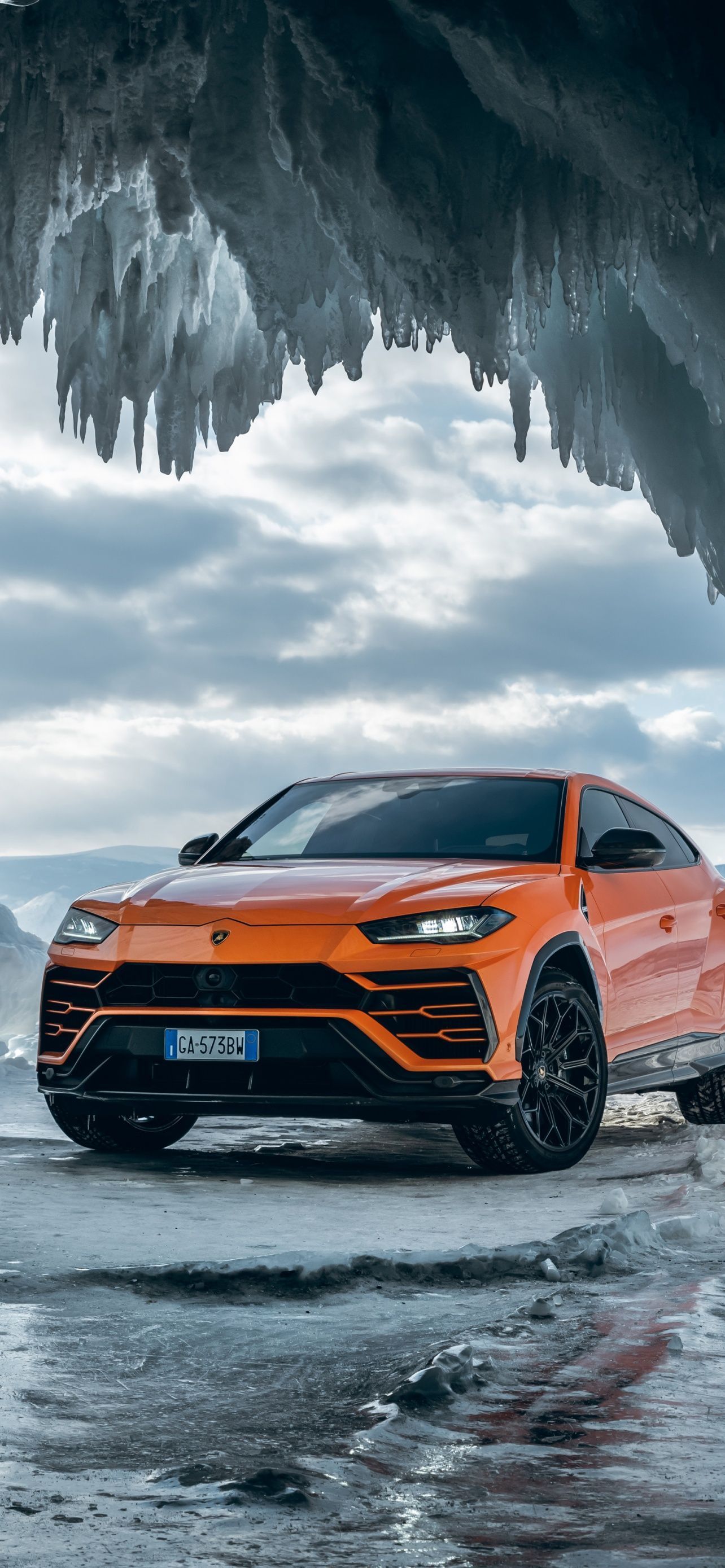 Urus iPhone Wallpapers - Top Free Urus iPhone Backgrounds - WallpaperAccess