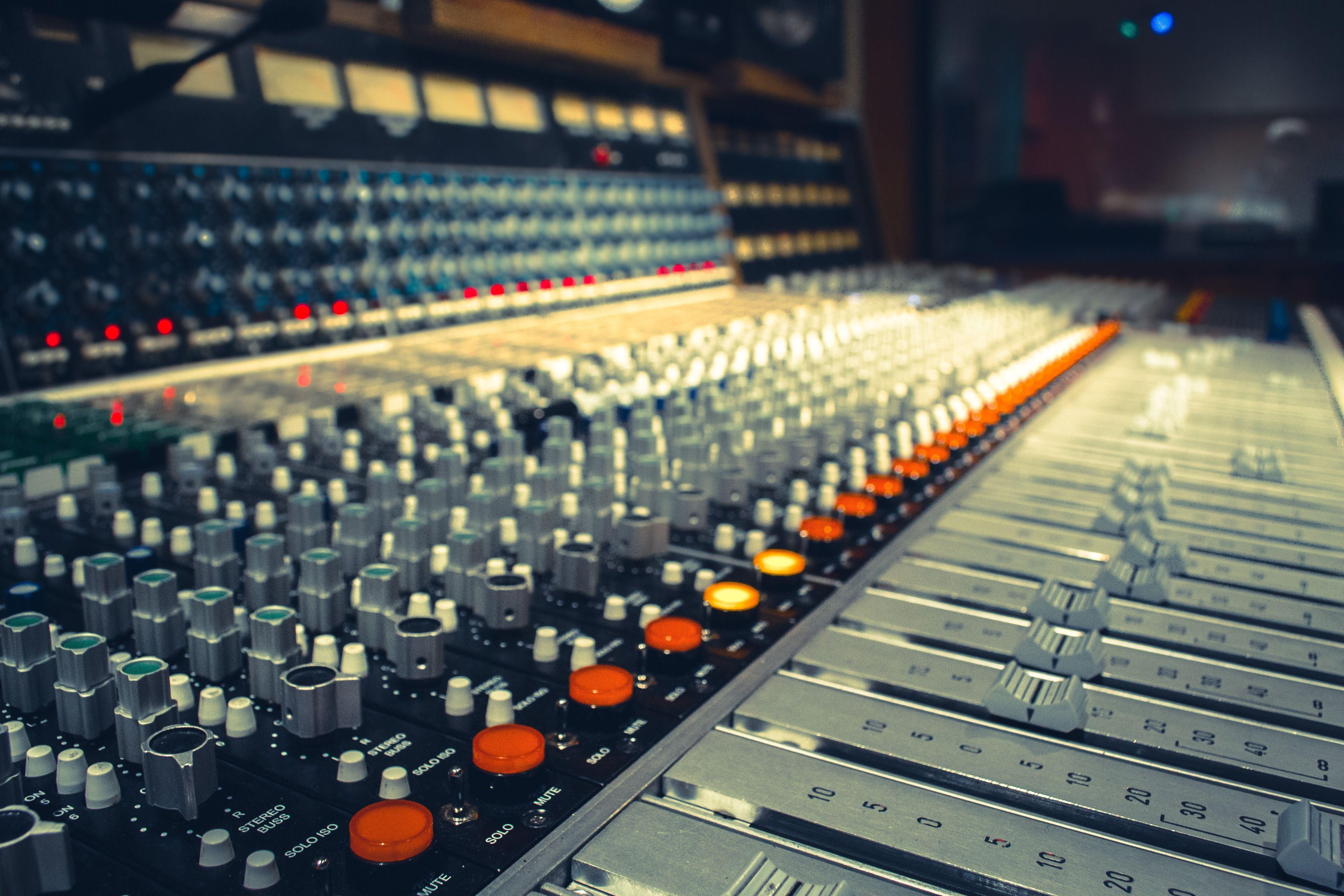 Audio Mixer Wallpapers - Top Free Audio Mixer Backgrounds - WallpaperAccess