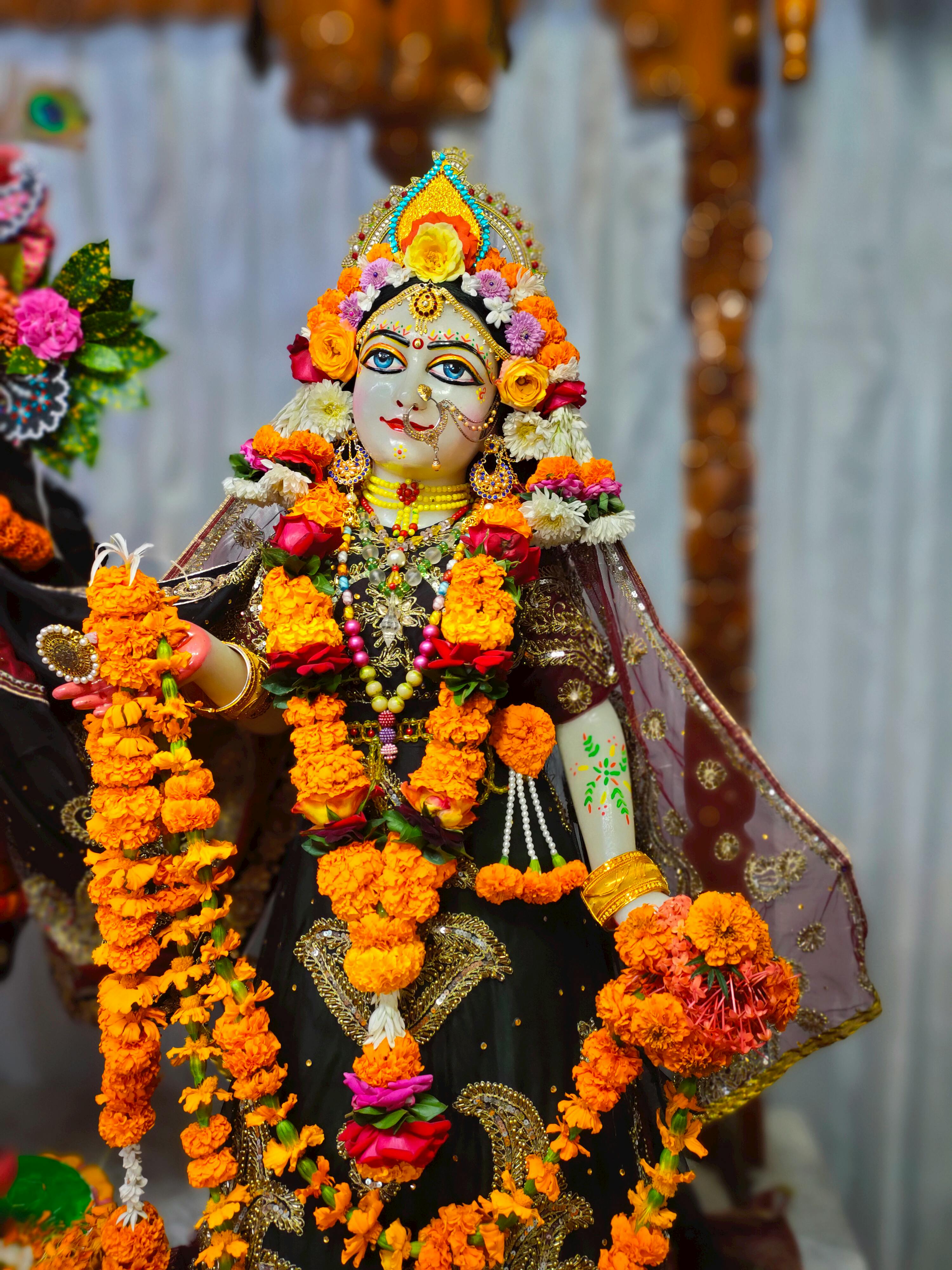 Radharani Wallpapers - Top Free Radharani Backgrounds - WallpaperAccess