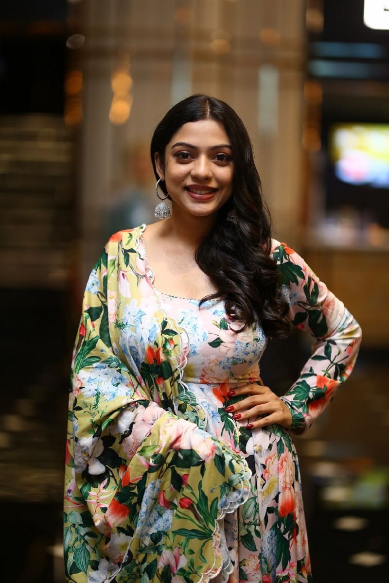 Varsha Bollamma Wallpapers - Top Free Varsha Bollamma Backgrounds ...