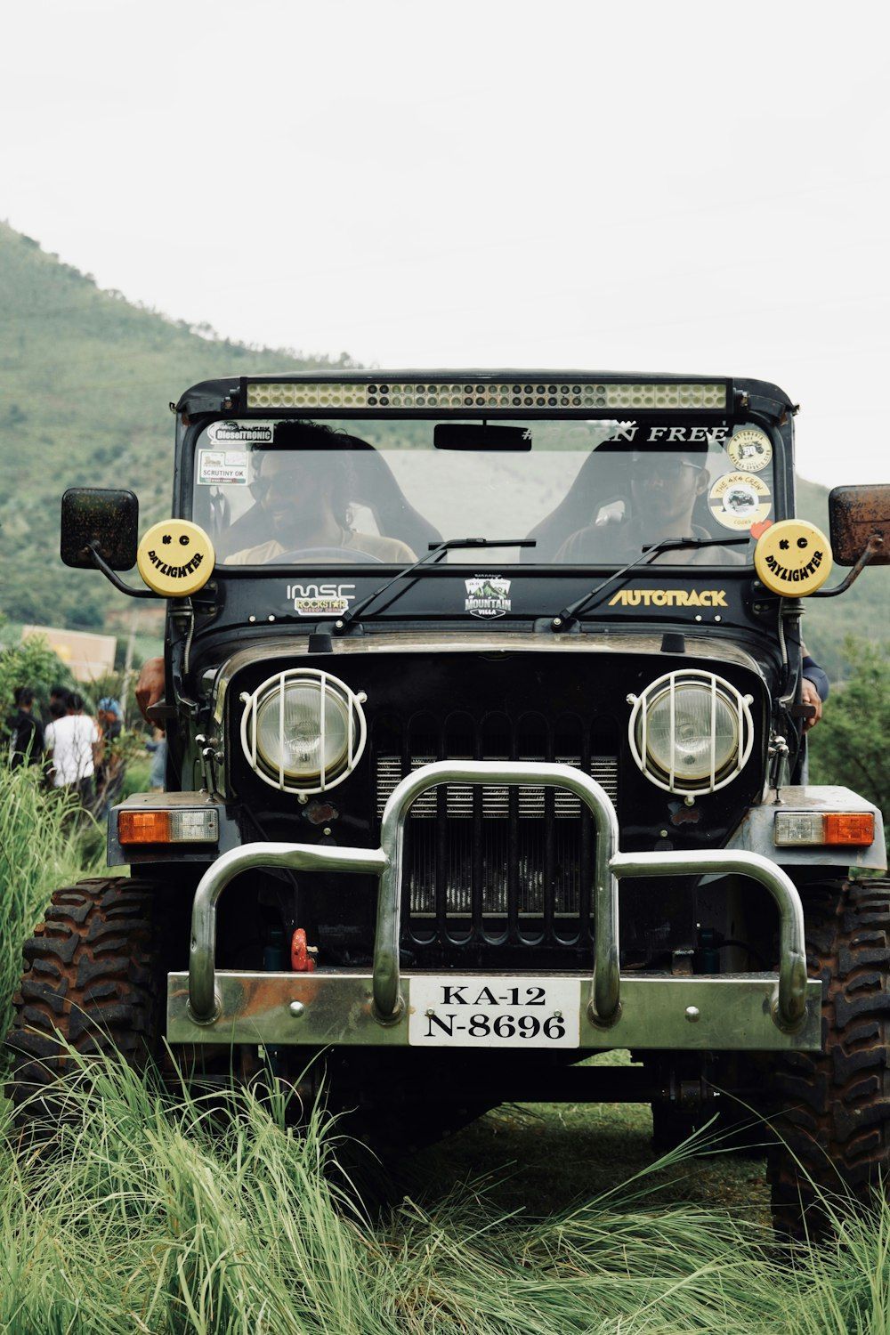 Mahindra Jeep Wallpapers - Top Free Mahindra Jeep Backgrounds - WallpaperAccess