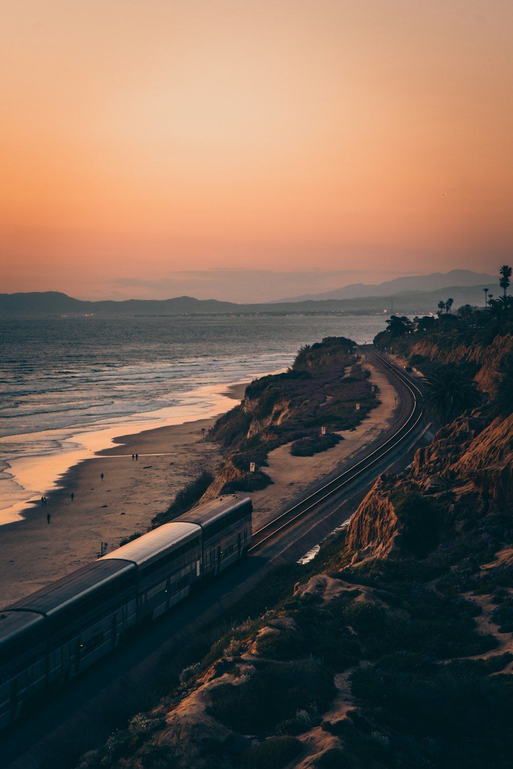 Water Train Wallpapers - Top Free Water Train Backgrounds - WallpaperAccess