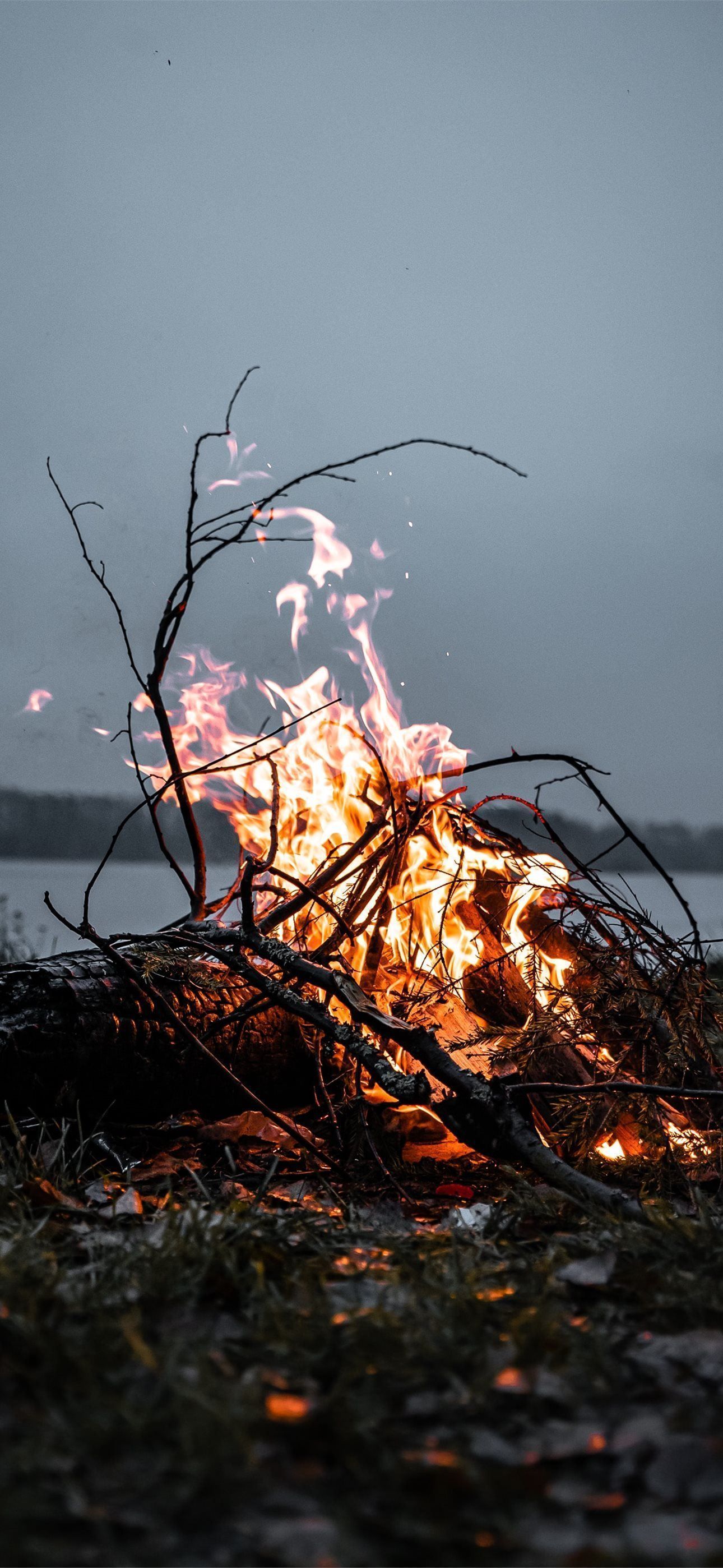 Fire Burning Wallpapers - Top Free Fire Burning Backgrounds - WallpaperAccess