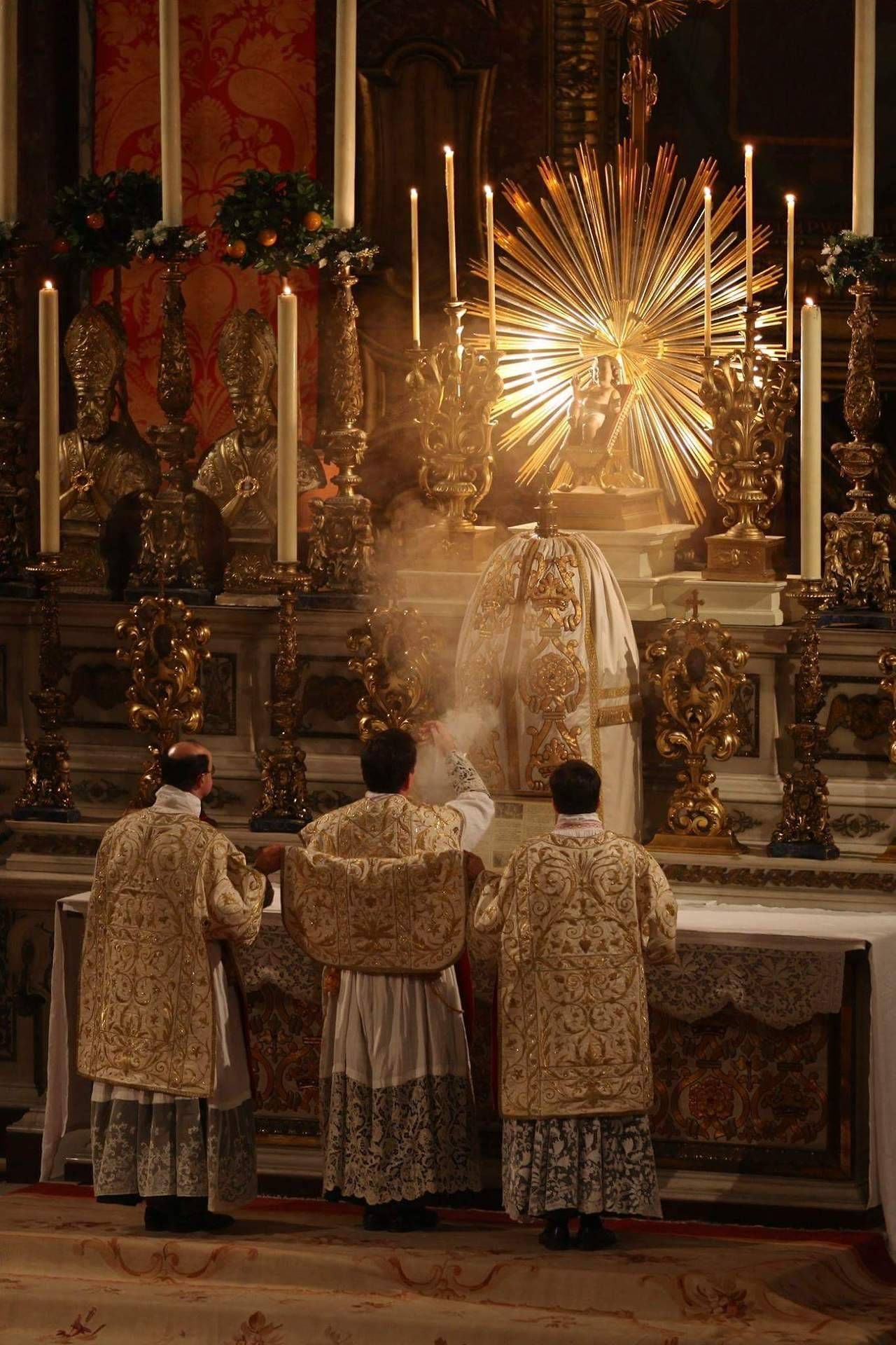 Holy Mass Wallpapers - Top Free Holy Mass Backgrounds - WallpaperAccess