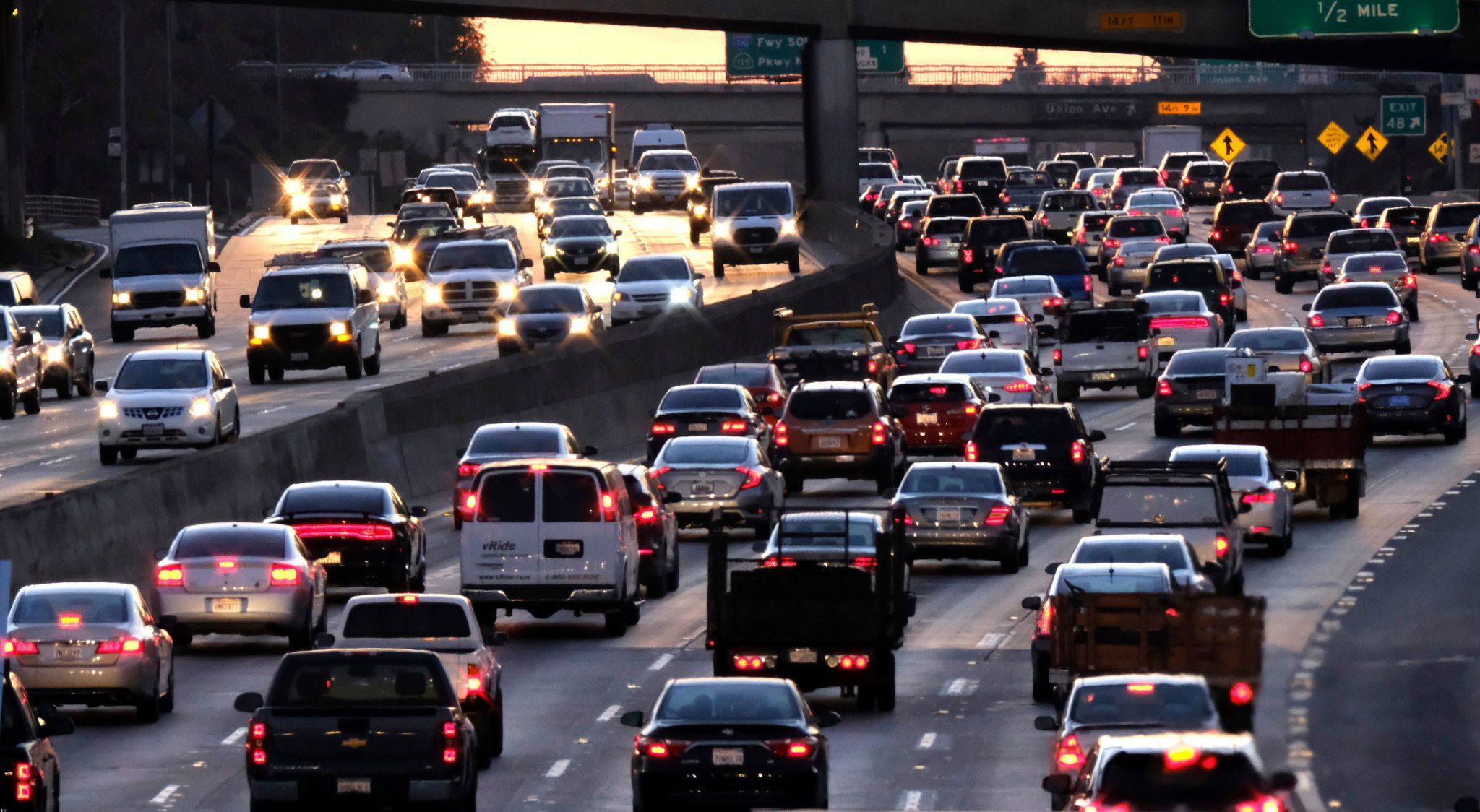 Traffic Jam Wallpapers - Top Free Traffic Jam Backgrounds - WallpaperAccess
