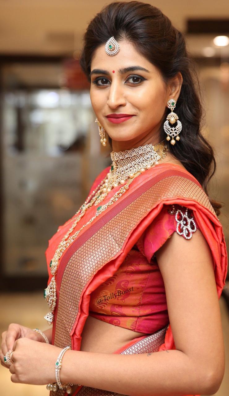 Varshini Wallpapers - Top Free Varshini Backgrounds - WallpaperAccess