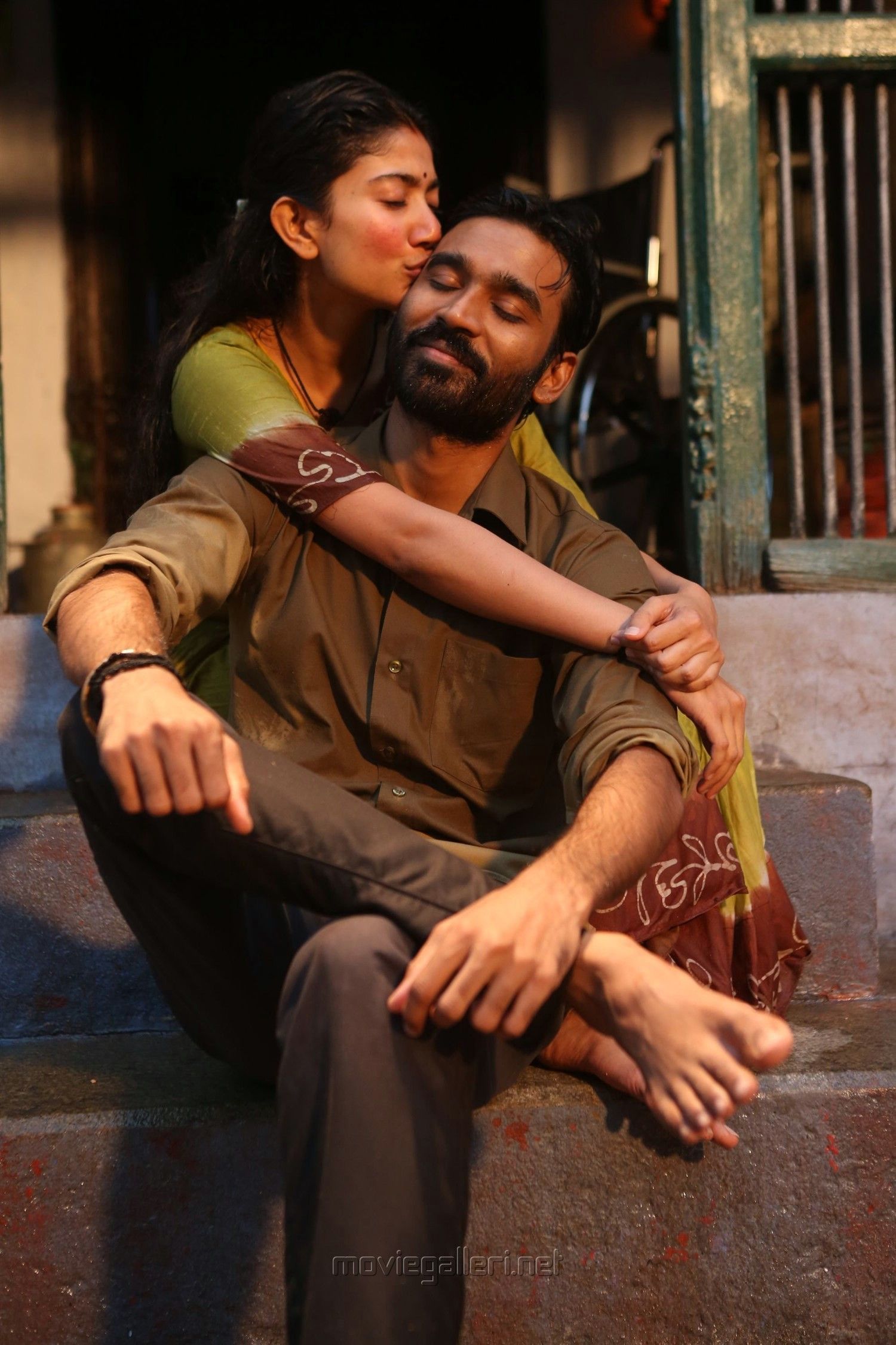 Aadukalam Movie Wallpapers - Top Free Aadukalam Movie Backgrounds ...