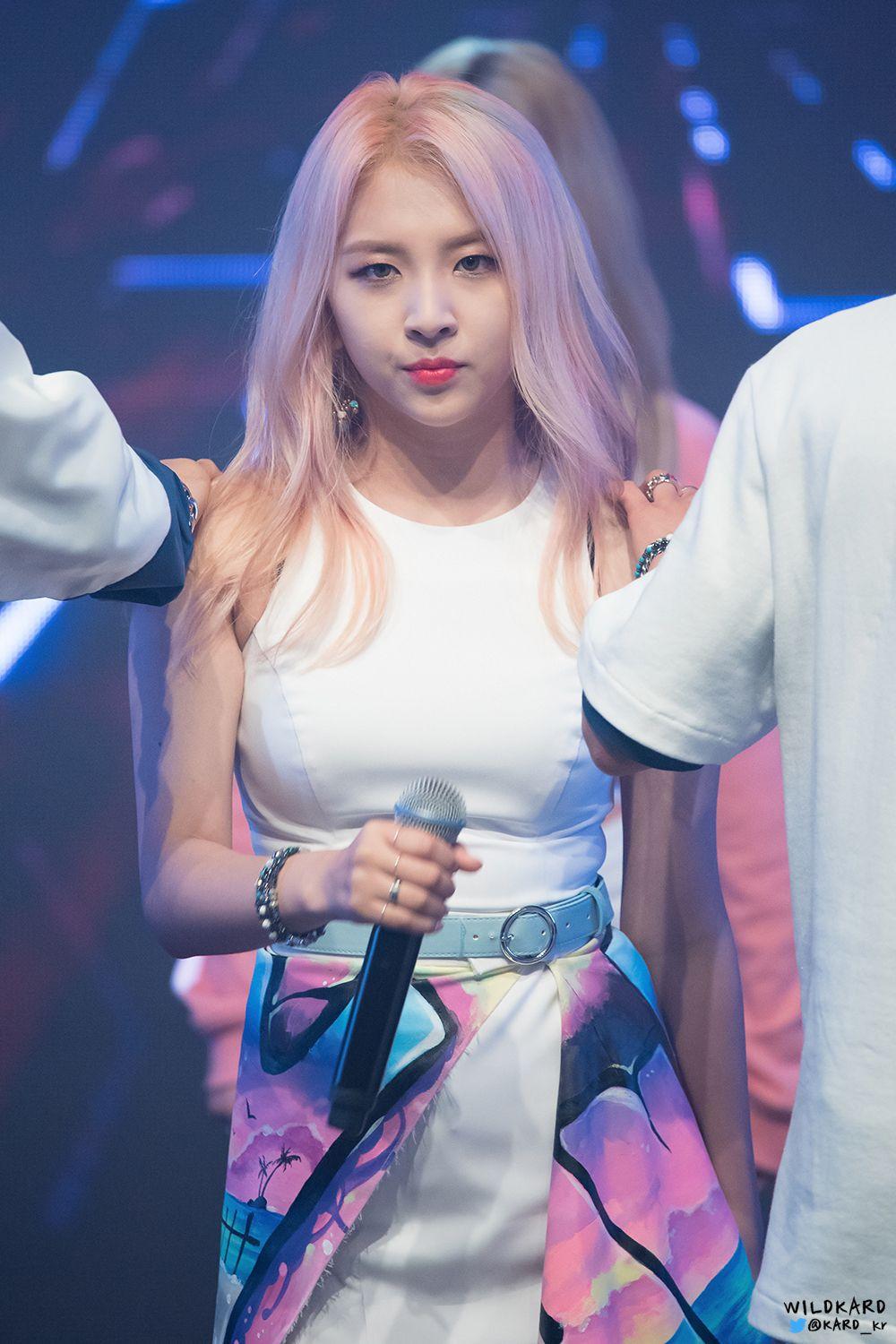 JIWOO Wallpapers - Top Free JIWOO Backgrounds - WallpaperAccess