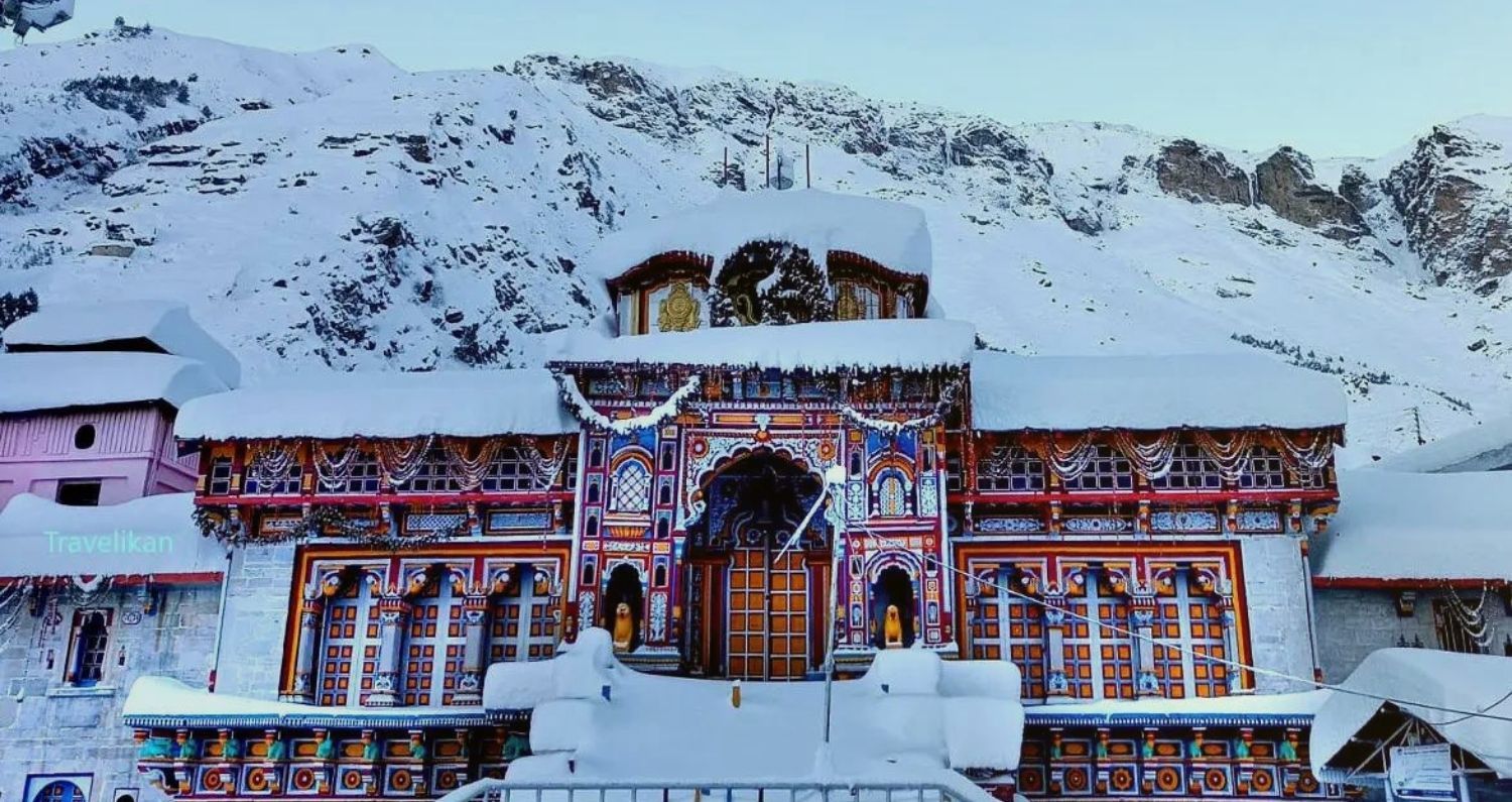 Badrinath Temple Wallpapers - Top Free Badrinath Temple Backgrounds - WallpaperAccess