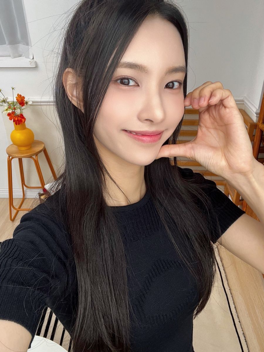 ILLIT Wallpapers - Top Free ILLIT Backgrounds - WallpaperAccess