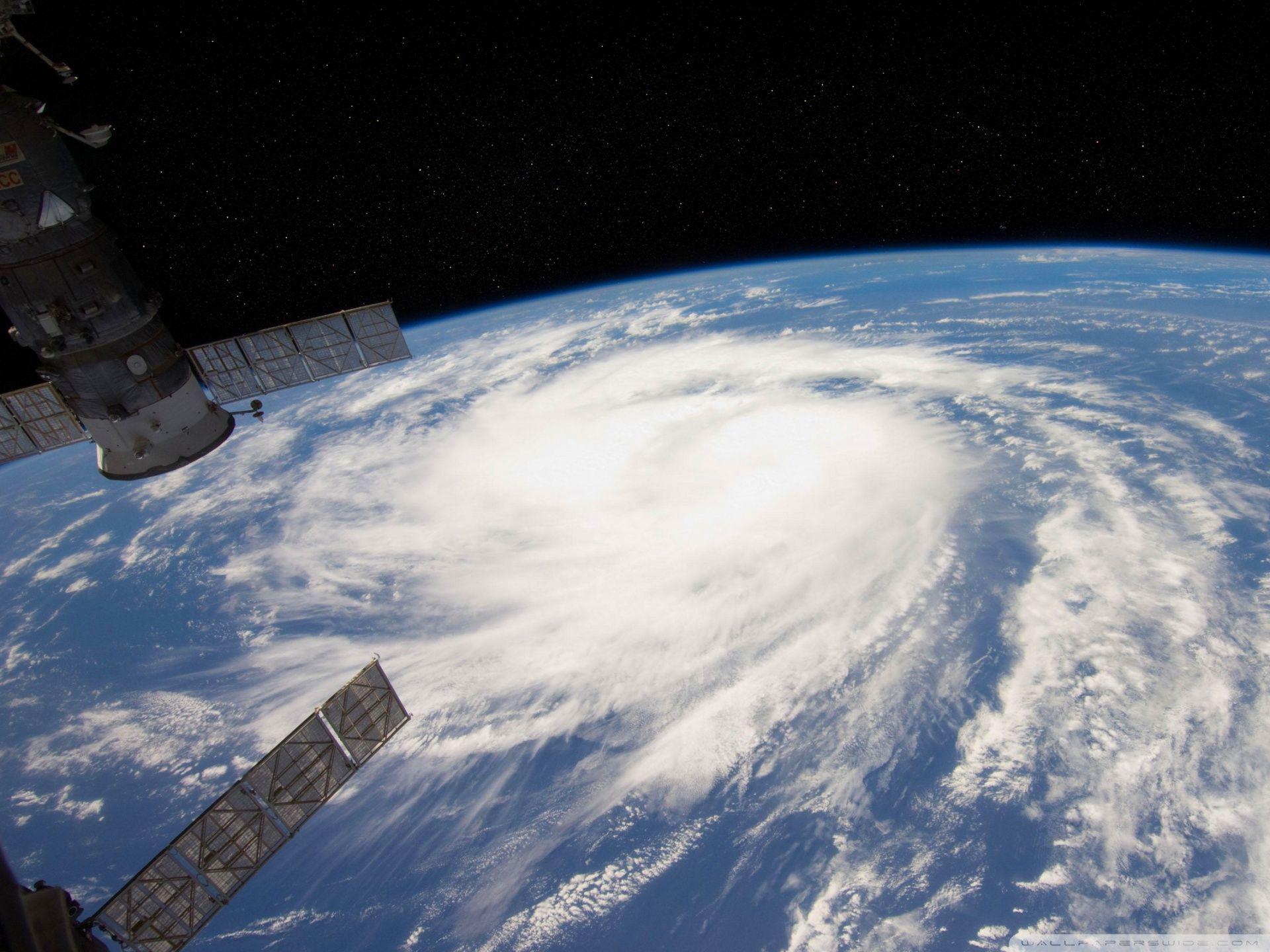 Hurricane Wallpapers - Top Free Hurricane Backgrounds - WallpaperAccess