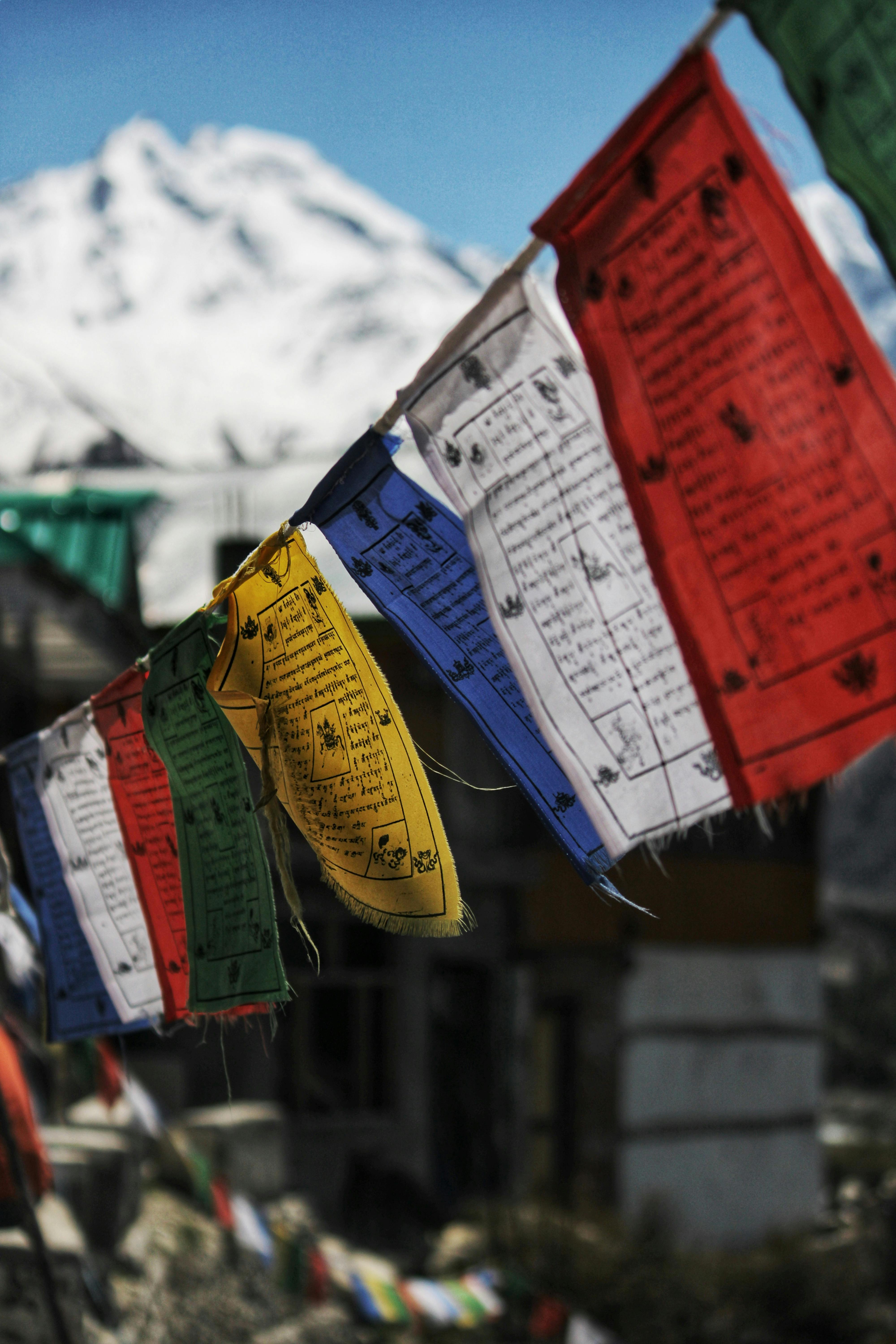 Prayer Flag Wallpapers - Top Free Prayer Flag Backgrounds - WallpaperAccess
