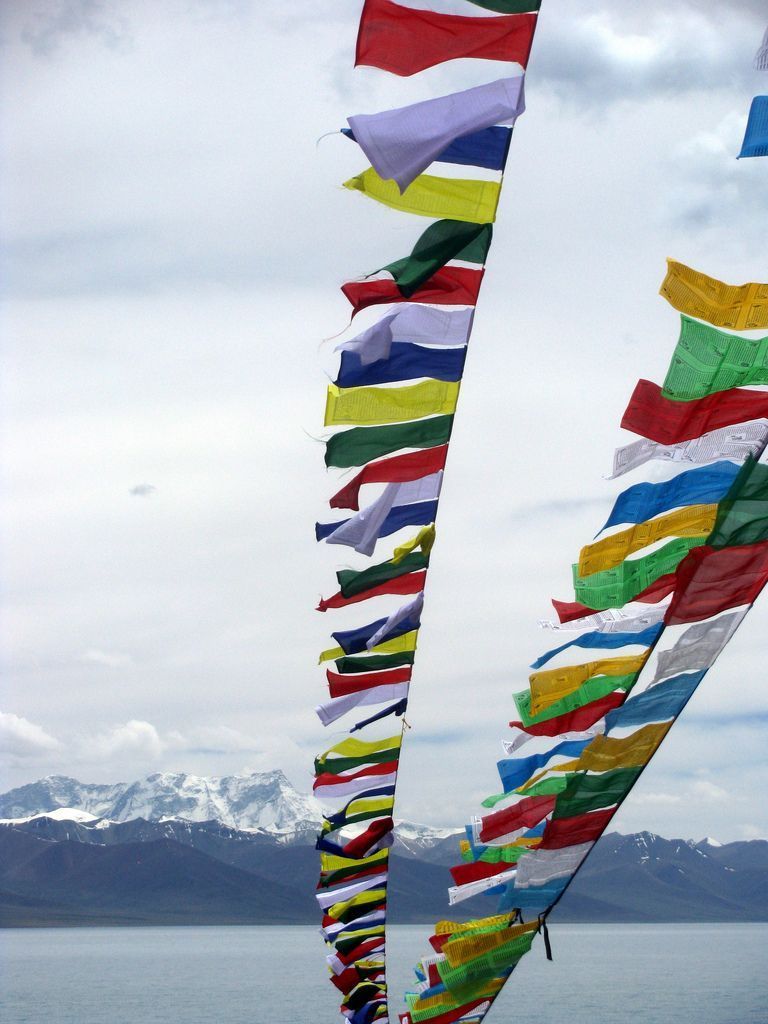 Prayer Flag Wallpapers - Top Free Prayer Flag Backgrounds - WallpaperAccess