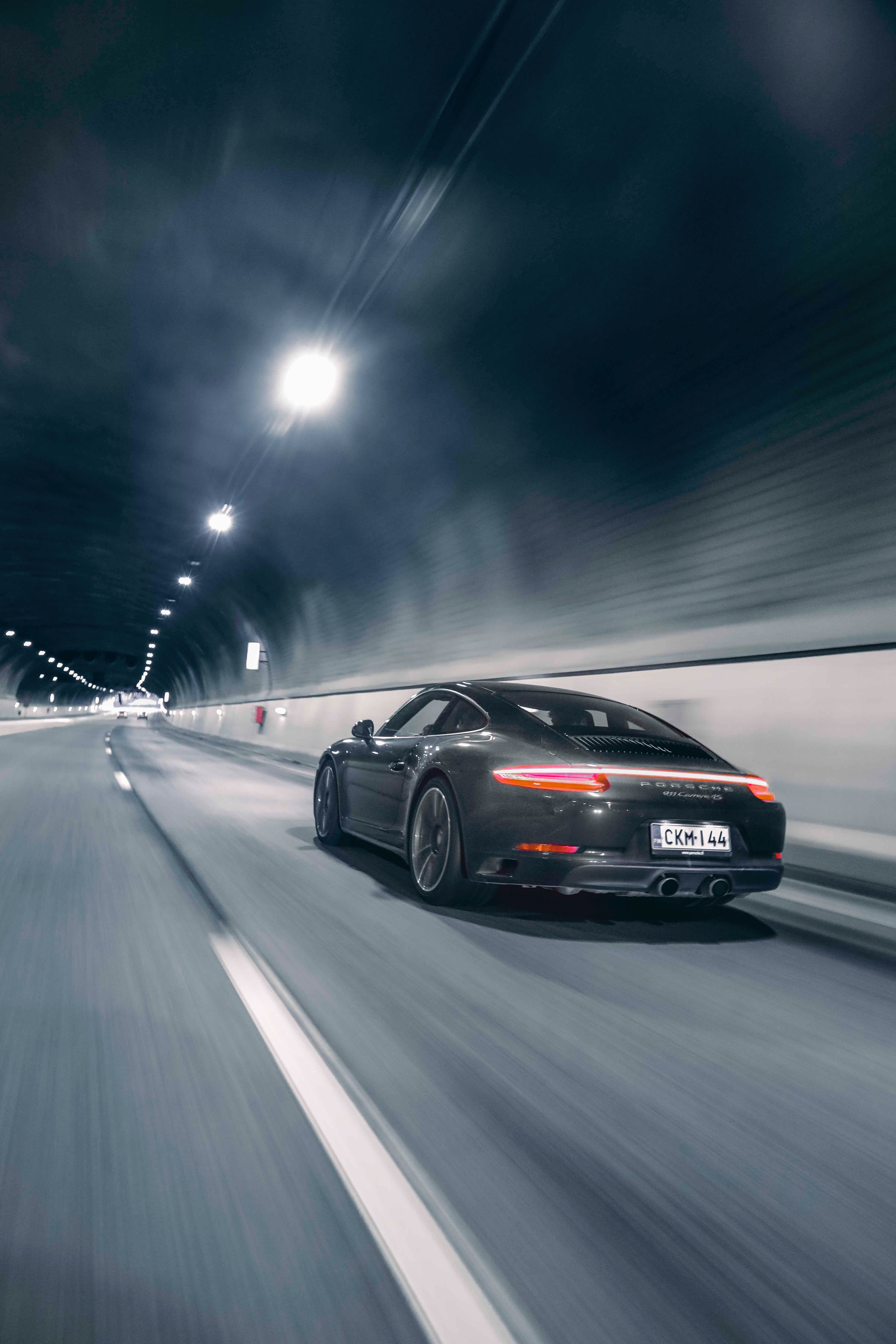 Porsche Vertical Wallpapers - Top Free Porsche Vertical Backgrounds ...