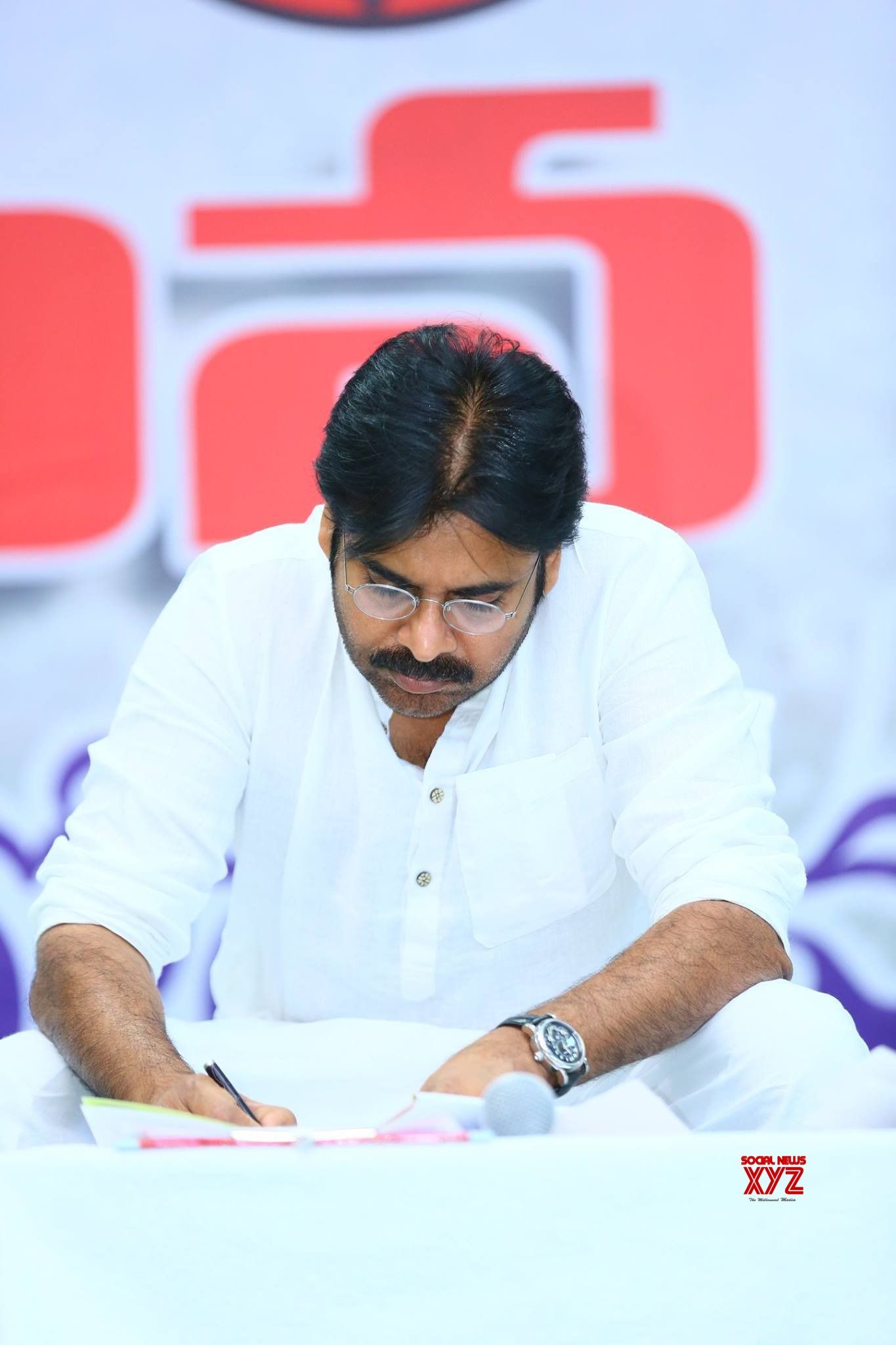 Pawan Kalyan Janasena Wallpapers - Top Free Pawan Kalyan Janasena Backgrounds - WallpaperAccess