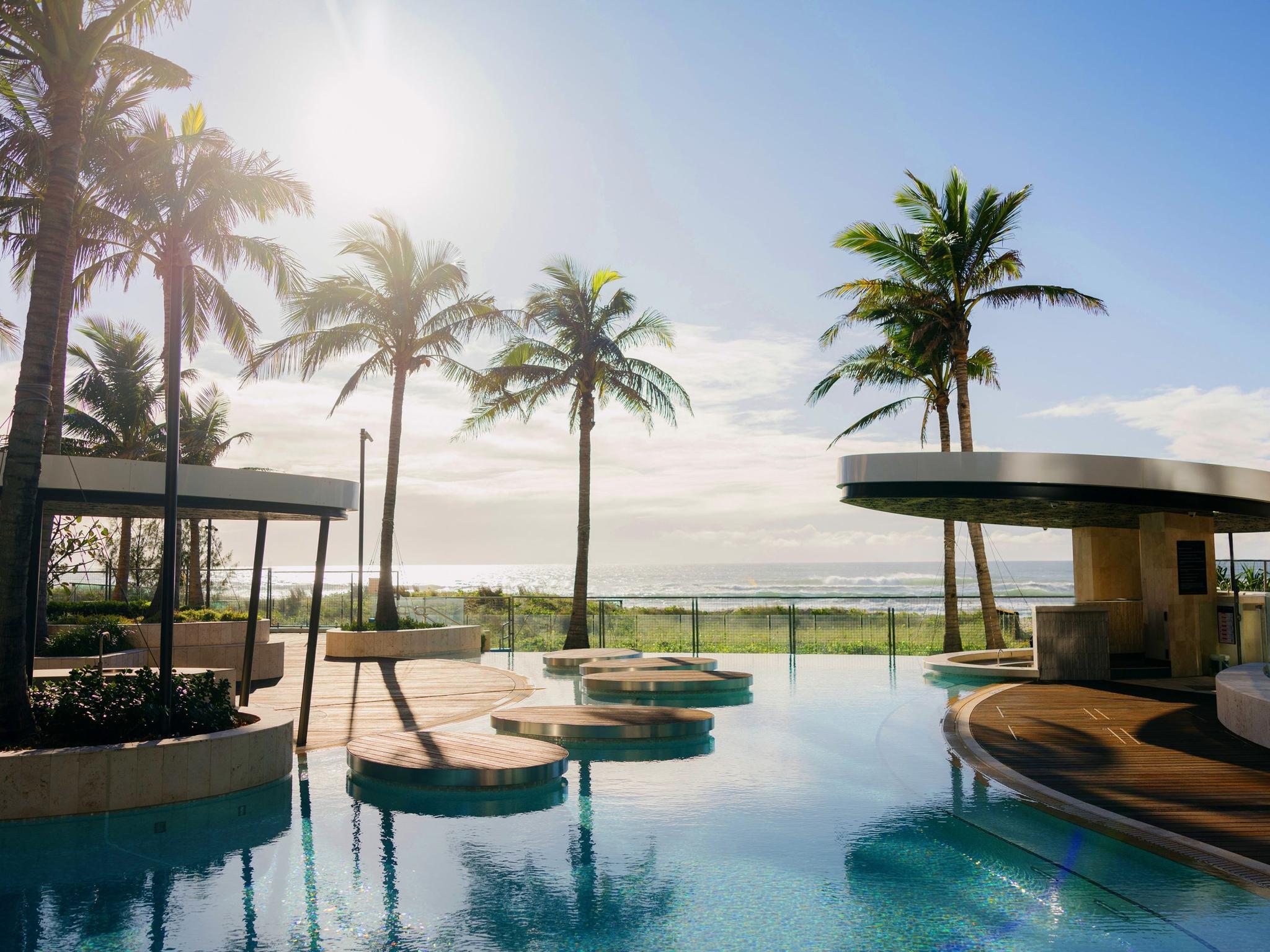 Hotel Pool Wallpapers - Top Free Hotel Pool Backgrounds - WallpaperAccess