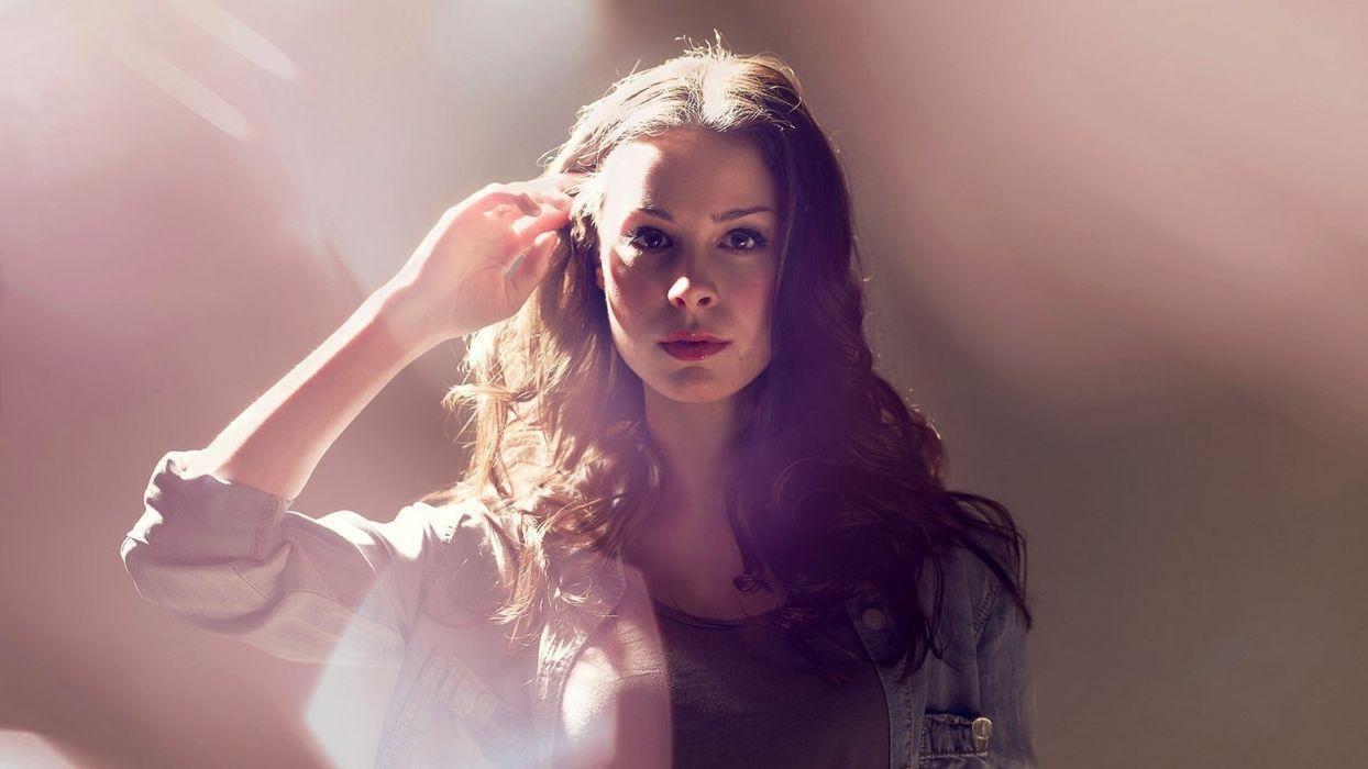 Girl Singer Wallpapers - Top Free Girl Singer Backgrounds - WallpaperAccess