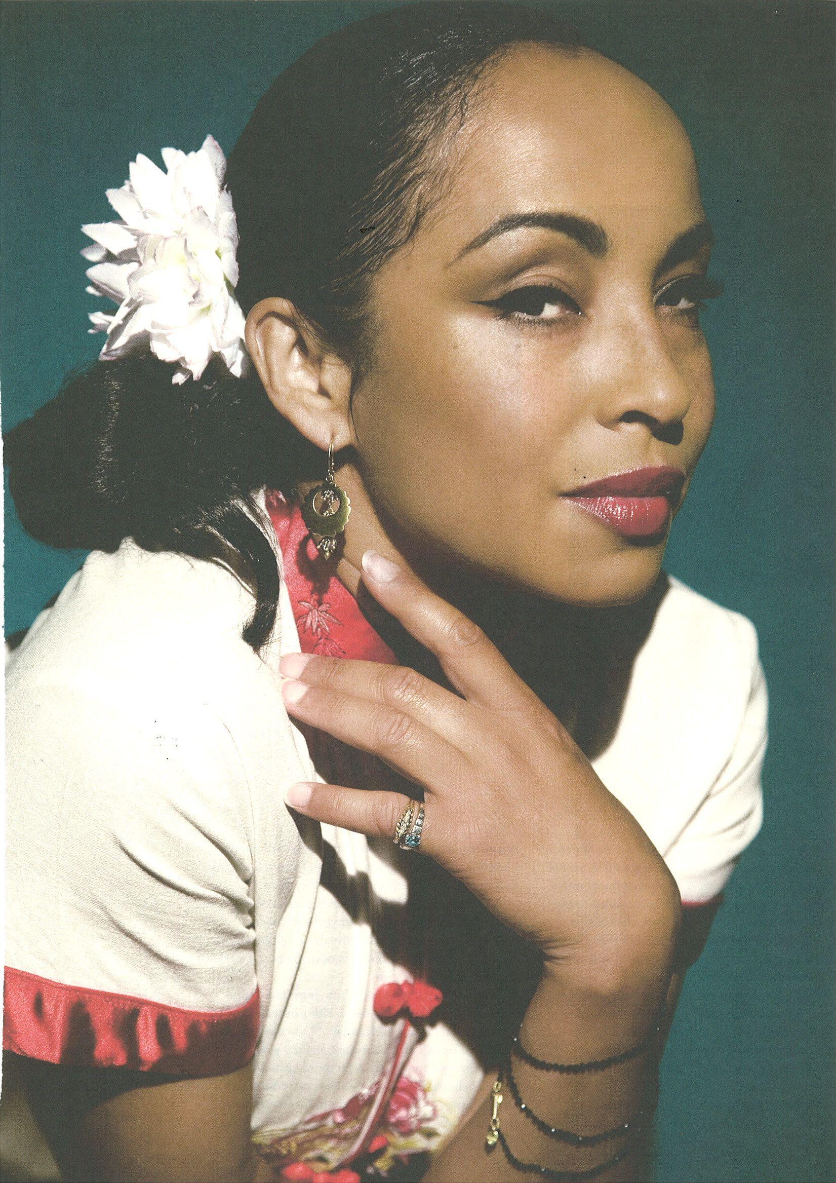 Sade Adu Wallpapers - Top Free Sade Adu Backgrounds - WallpaperAccess
