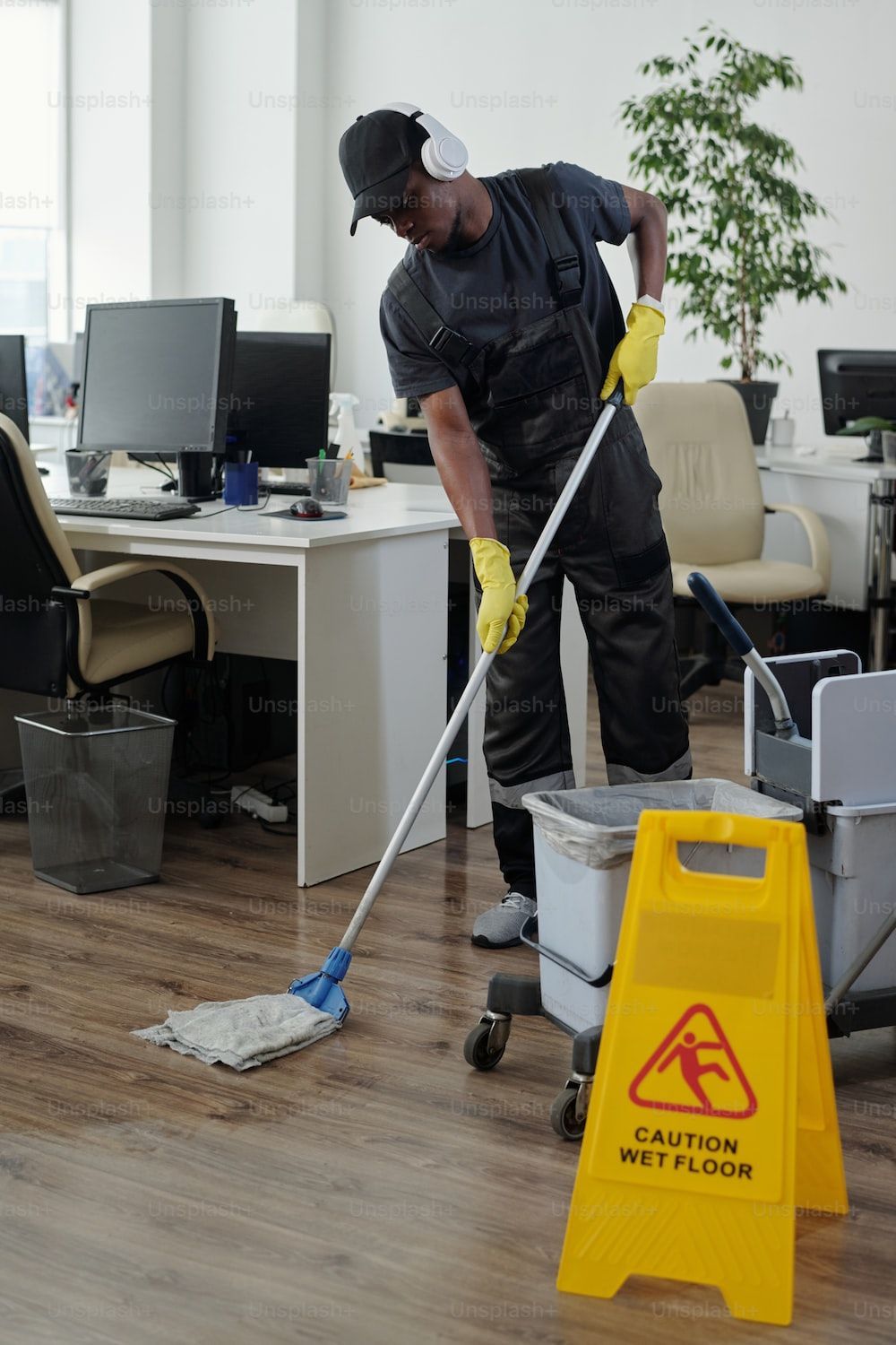 Janitor Wallpapers - Top Free Janitor Backgrounds - WallpaperAccess