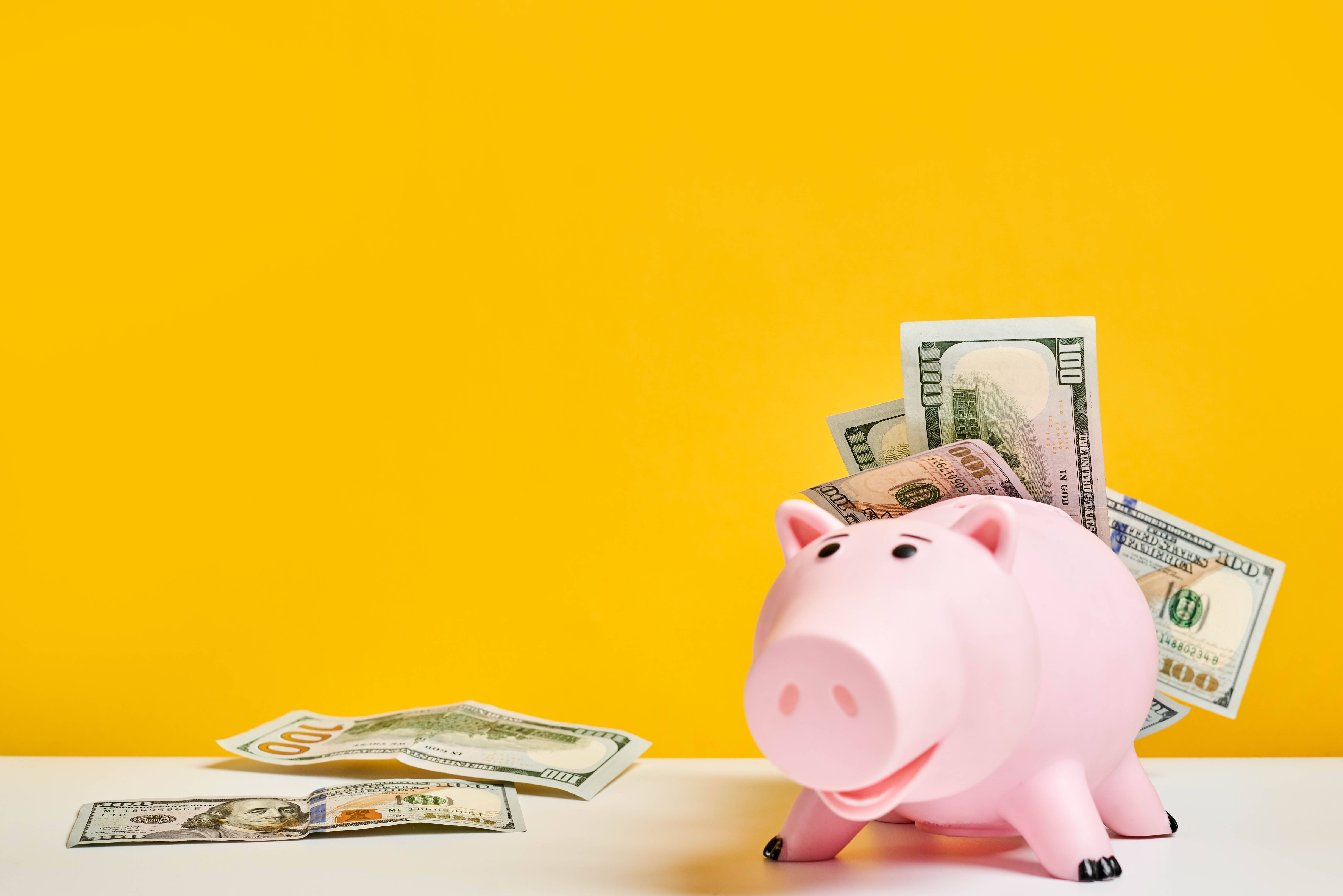 Money Bank Wallpapers - Top Free Money Bank Backgrounds - WallpaperAccess