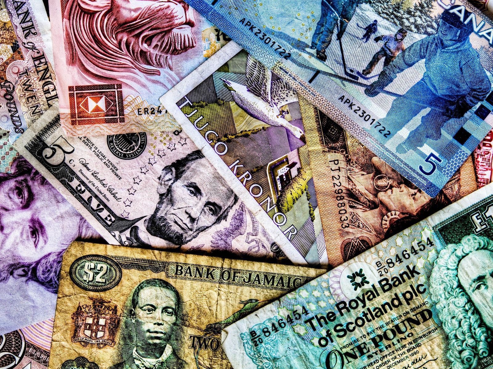 Money Bank Wallpapers - Top Free Money Bank Backgrounds - WallpaperAccess
