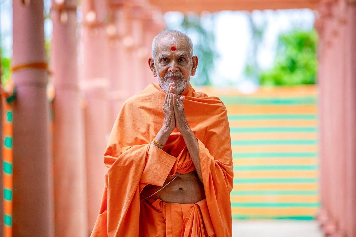 Mahant Swami Wallpapers - Top Free Mahant Swami Backgrounds ...