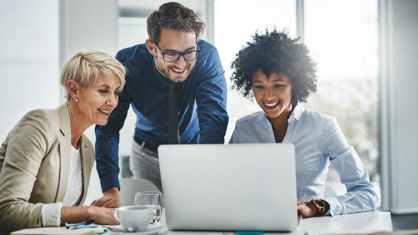 Working Women Wallpapers - Top Free Working Women Backgrounds ...