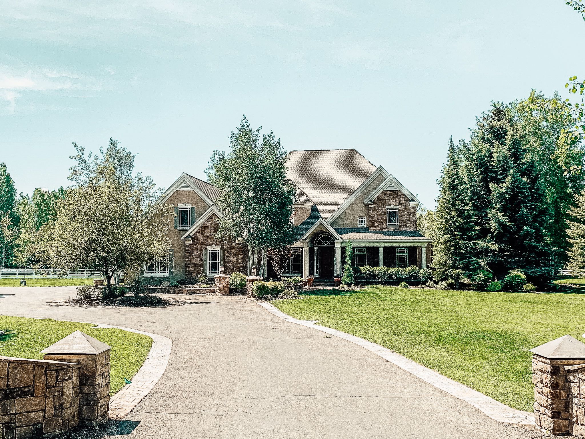 House Exterior Wallpapers - Top Free House Exterior Backgrounds ...