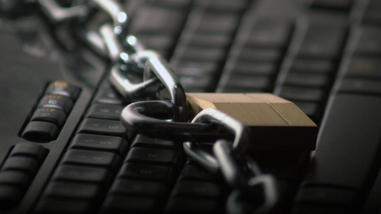 Lock Wallpapers - Top Free Lock Backgrounds - WallpaperAccess