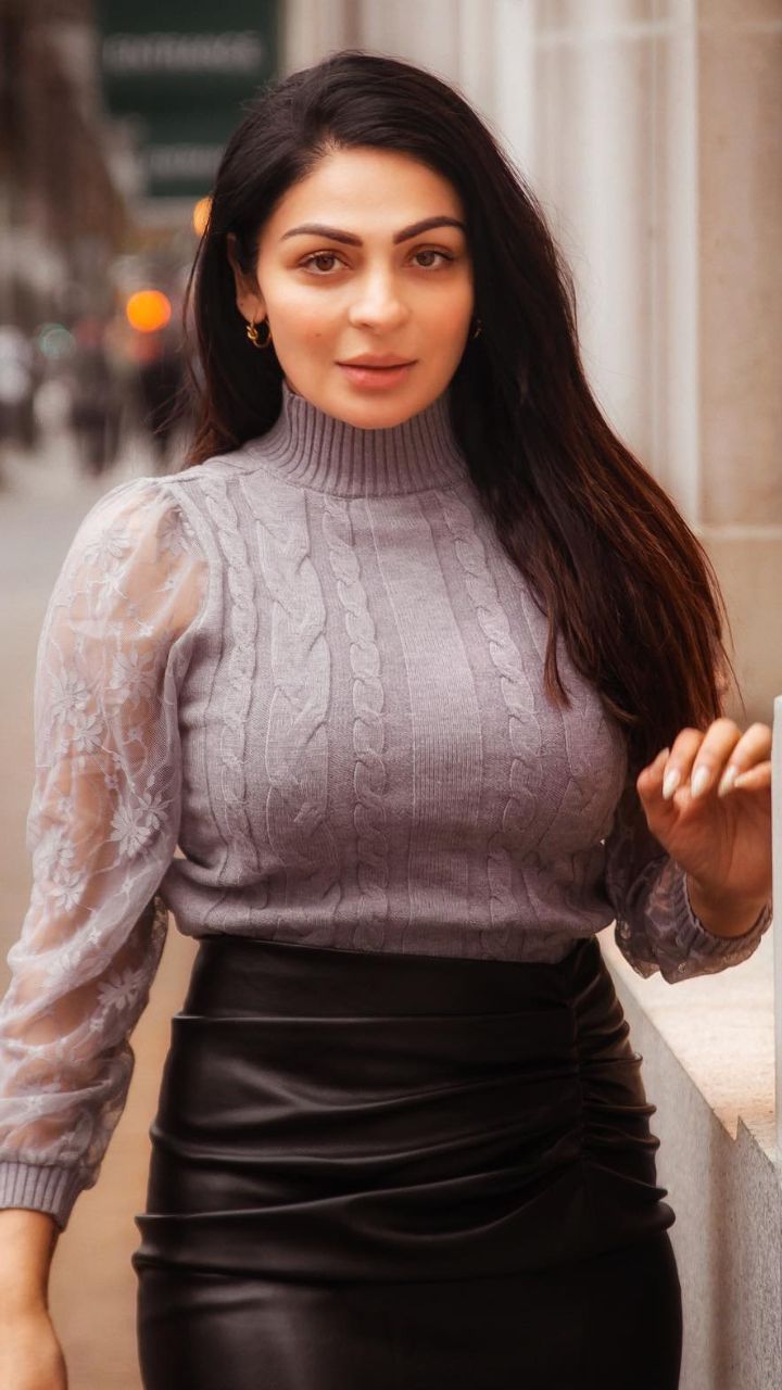 Neeru Bajwa Wallpapers - Top Free Neeru Bajwa Backgrounds - WallpaperAccess