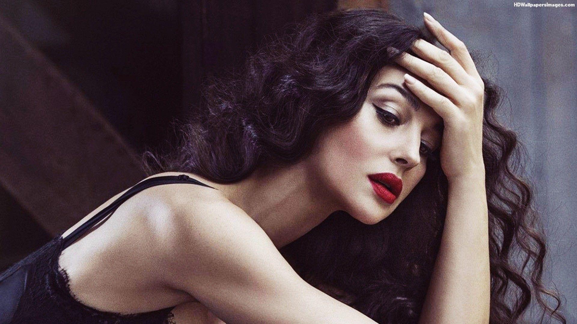Monica Bellucci Wallpapers - Top Free Monica Bellucci Backgrounds ...