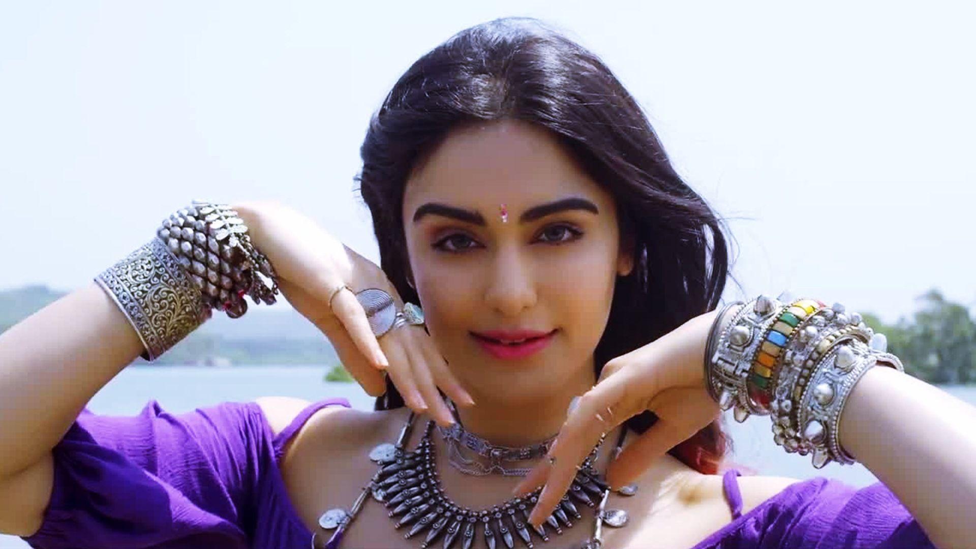 Adah Sharma Wallpapers - Top Free Adah Sharma Backgrounds - WallpaperAccess