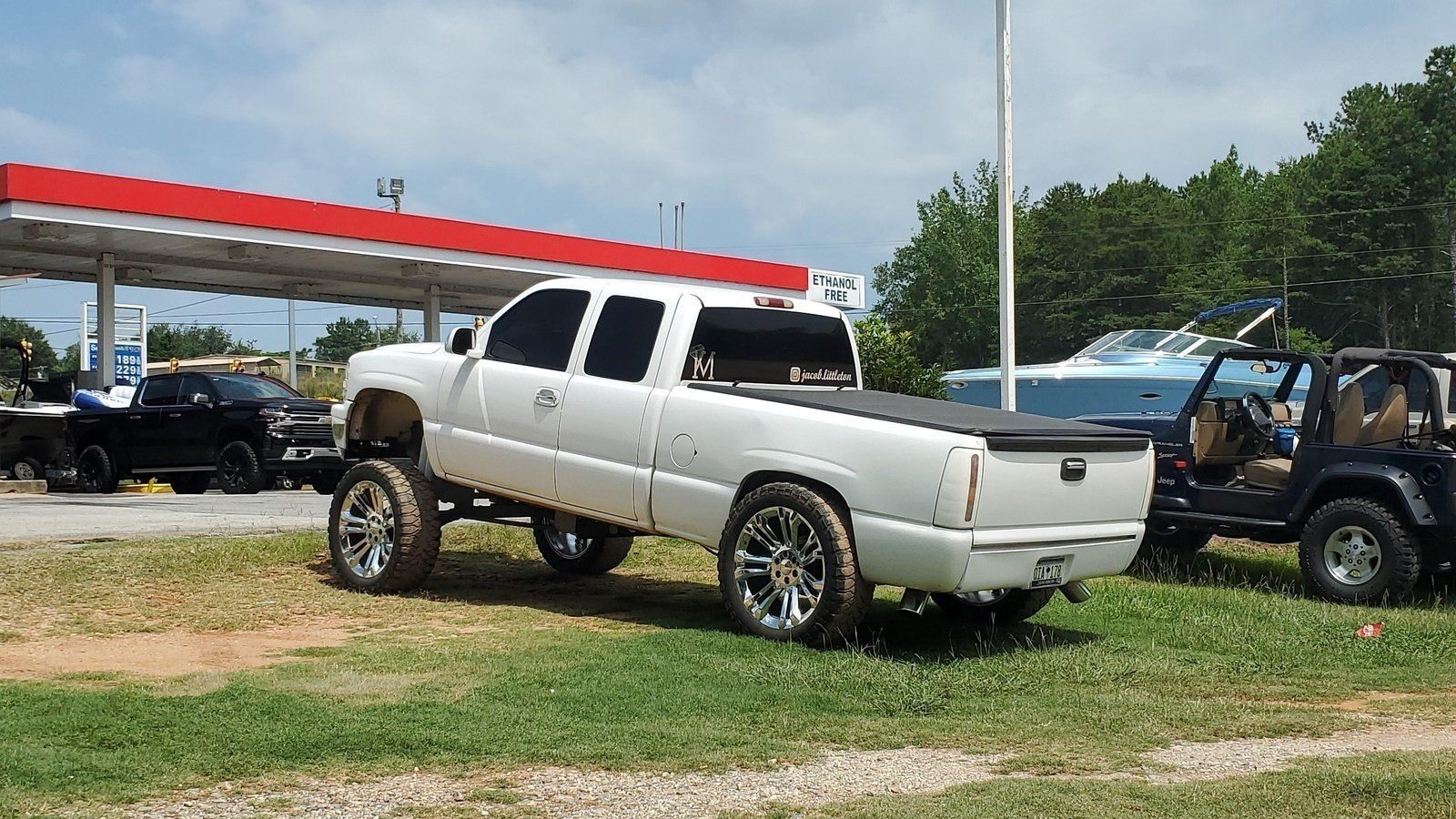 Squatted Truck Wallpapers - Top Free Squatted Truck Backgrounds ...