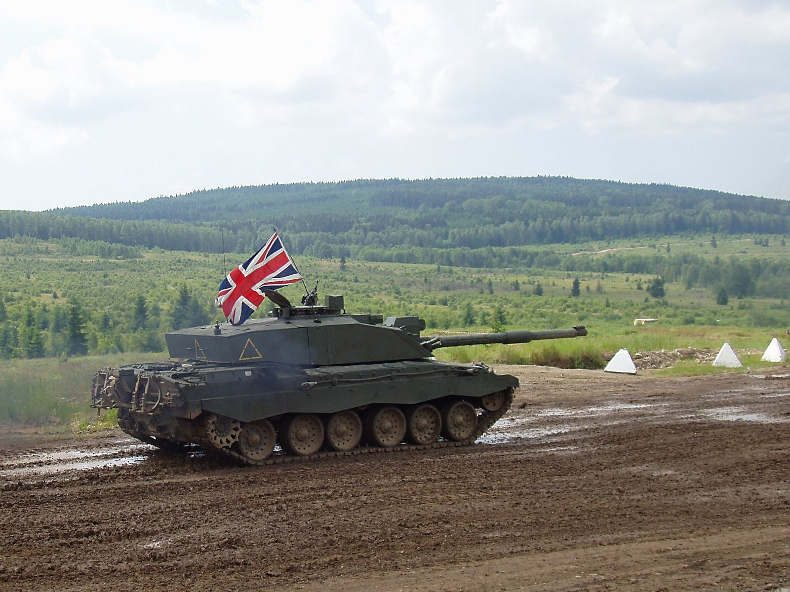 Challenger 2 Wallpapers - Top Free Challenger 2 Backgrounds ...