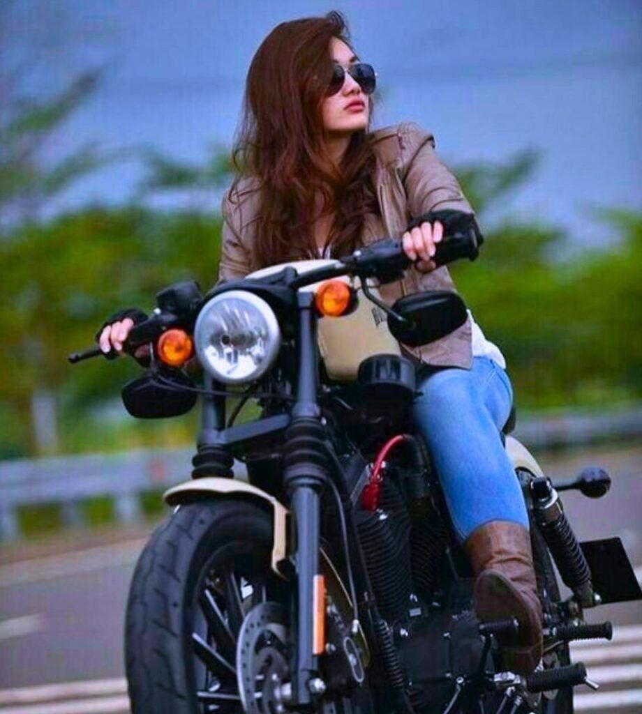 Girl On Bike Wallpapers - Top Free Girl On Bike Backgrounds - WallpaperAccess