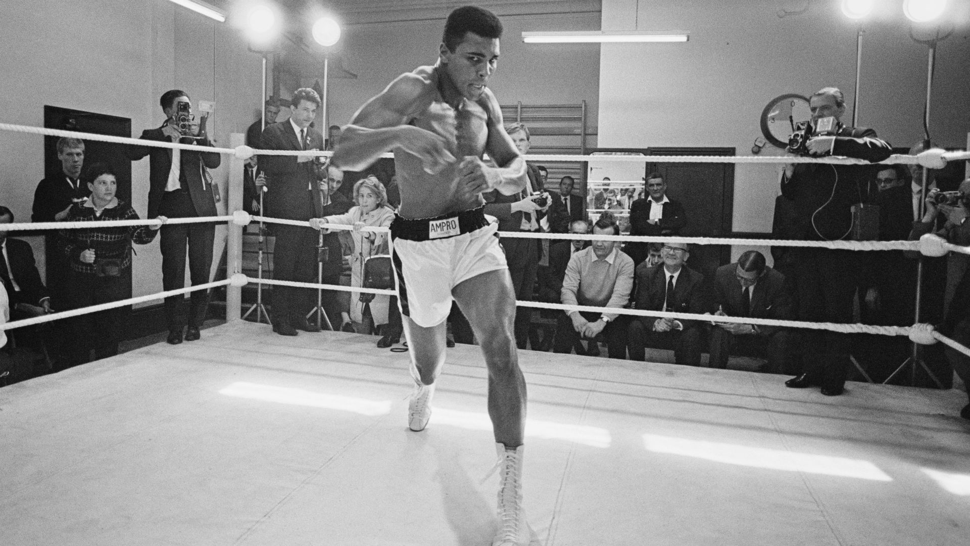 Ali Boxing Wallpapers - Top Free Ali Boxing Backgrounds - WallpaperAccess