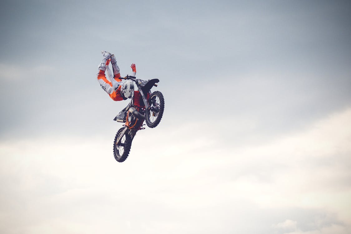 Stuntman Wallpapers - Top Free Stuntman Backgrounds - WallpaperAccess