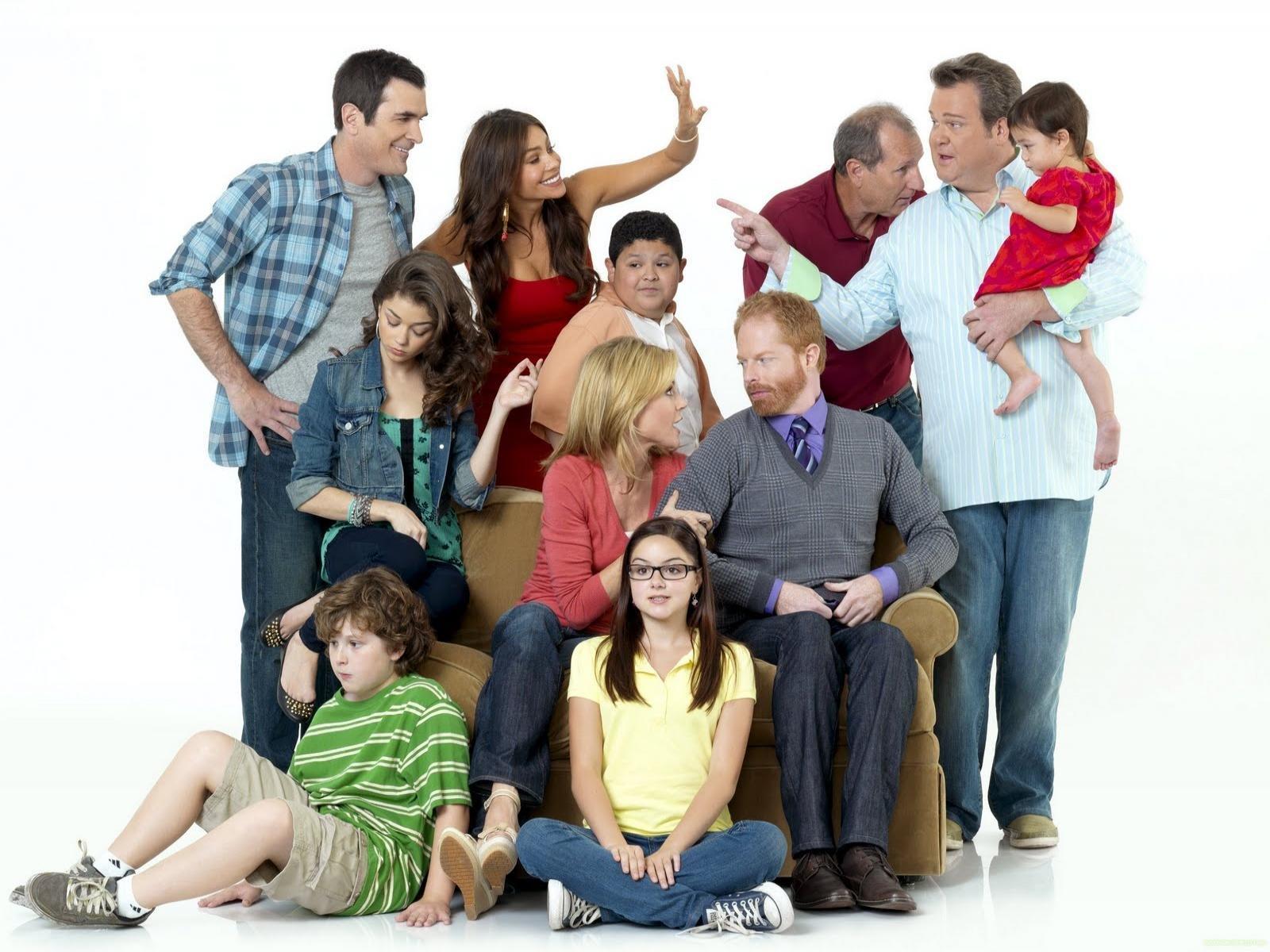Modern Family Wallpapers - Top Free Modern Family Backgrounds ...