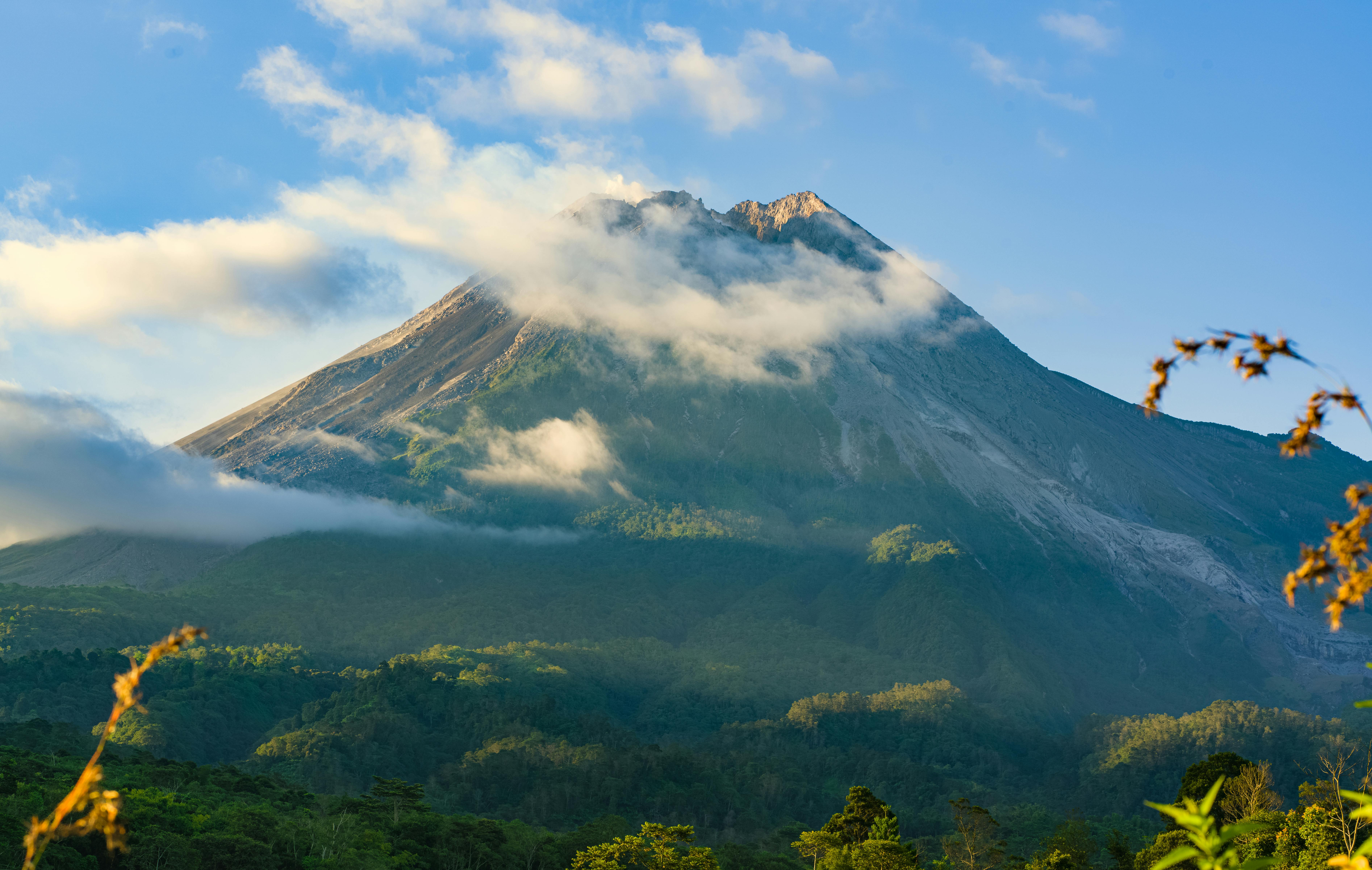 Mount Merapi Wallpapers - Top Free Mount Merapi Backgrounds ...