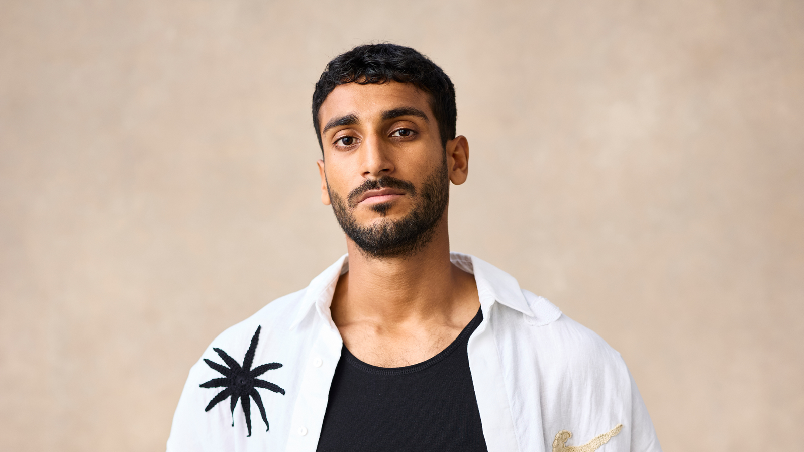 Akshaye Khanna Wallpapers - Top Free Akshaye Khanna Backgrounds - WallpaperAccess