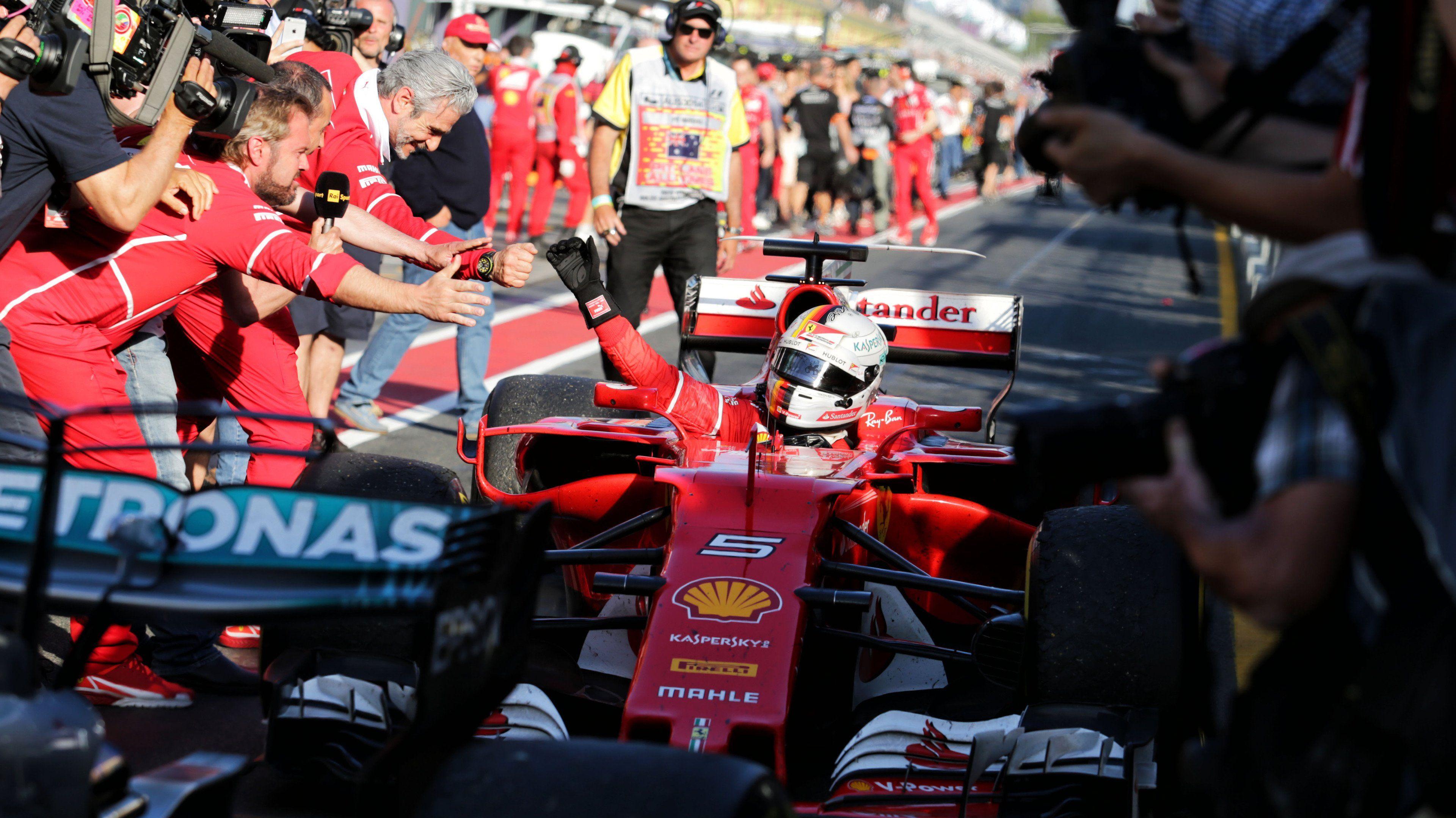 Sebastian Vettel Wallpapers - Top Free Sebastian Vettel Backgrounds ...