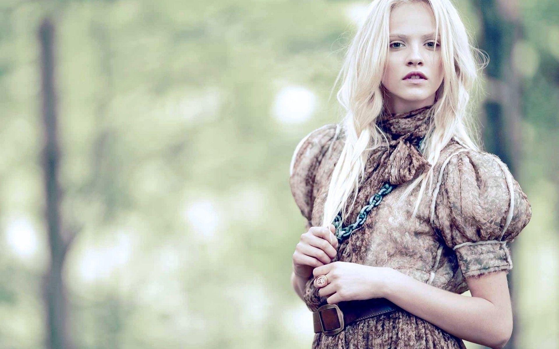 Blonde Wallpapers - Top Free Blonde Backgrounds - WallpaperAccess