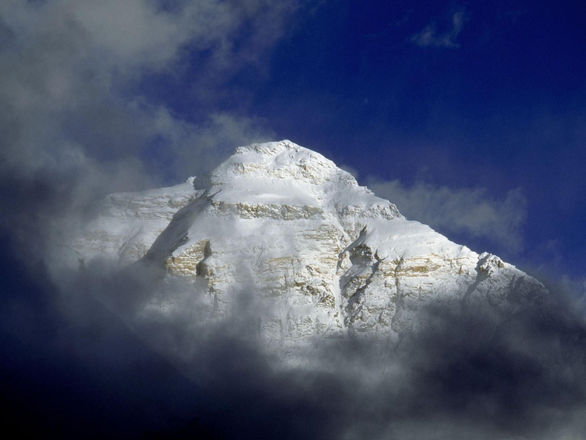 Everest Mountain Wallpapers - Top Free Everest Mountain Backgrounds ...
