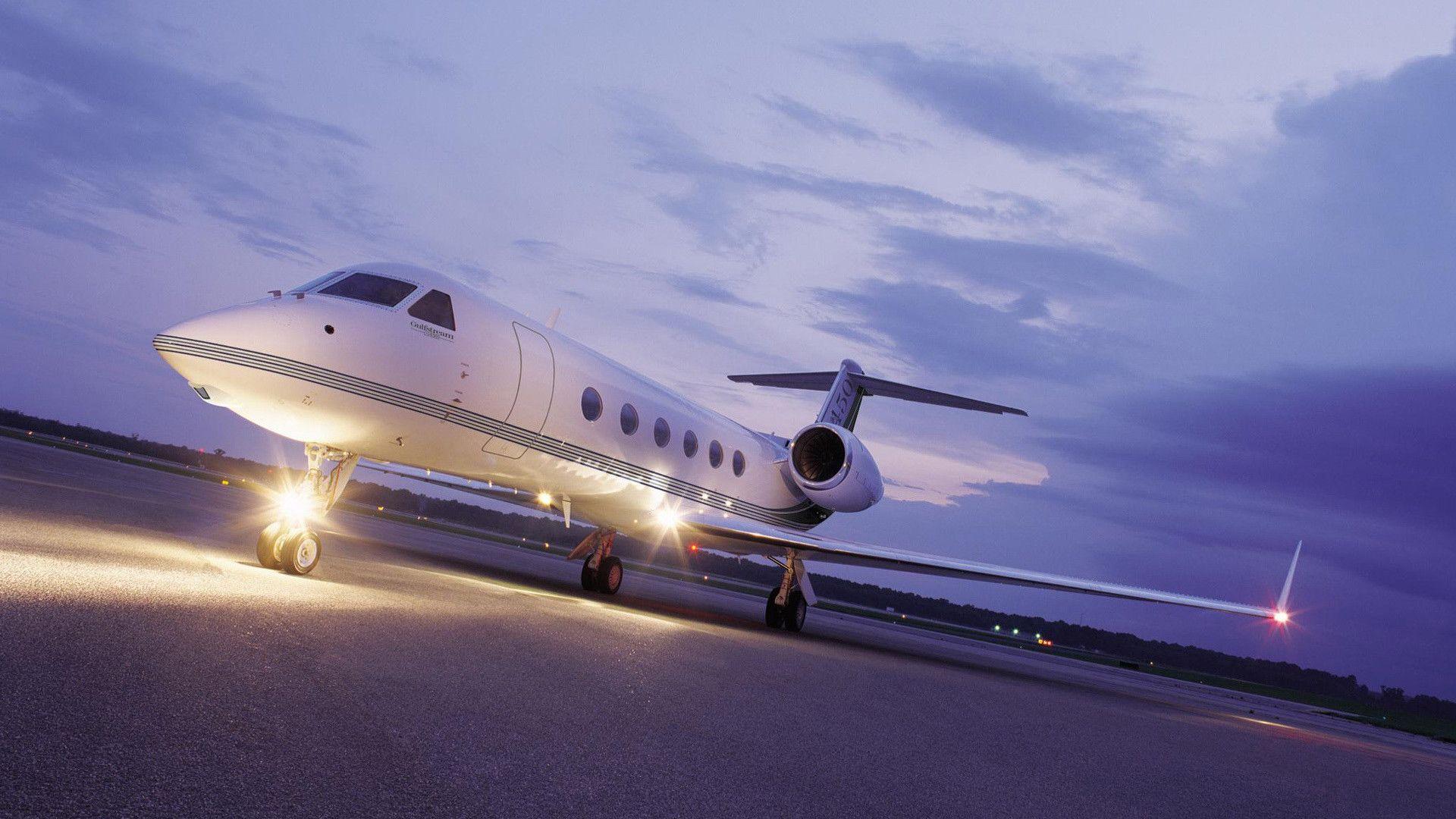 Runway Wallpapers - Top Free Runway Backgrounds - WallpaperAccess