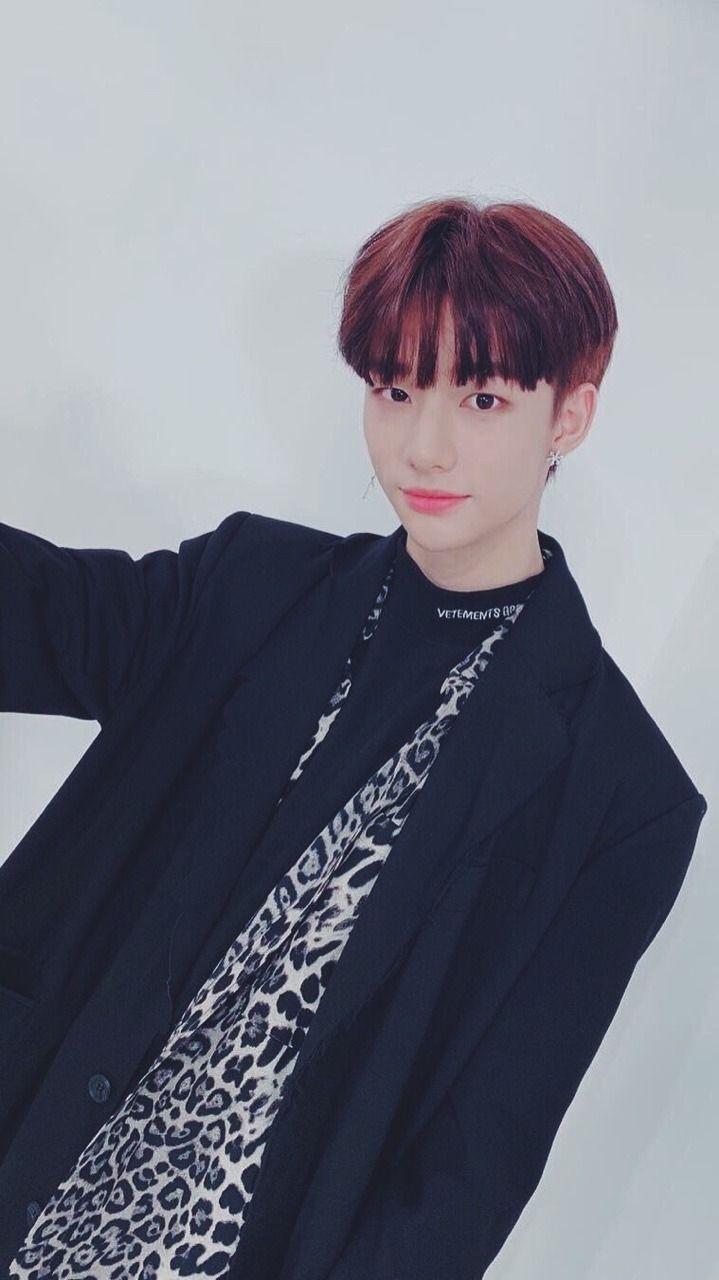 Hyunjin Wallpapers - Top Free Hyunjin Backgrounds - WallpaperAccess