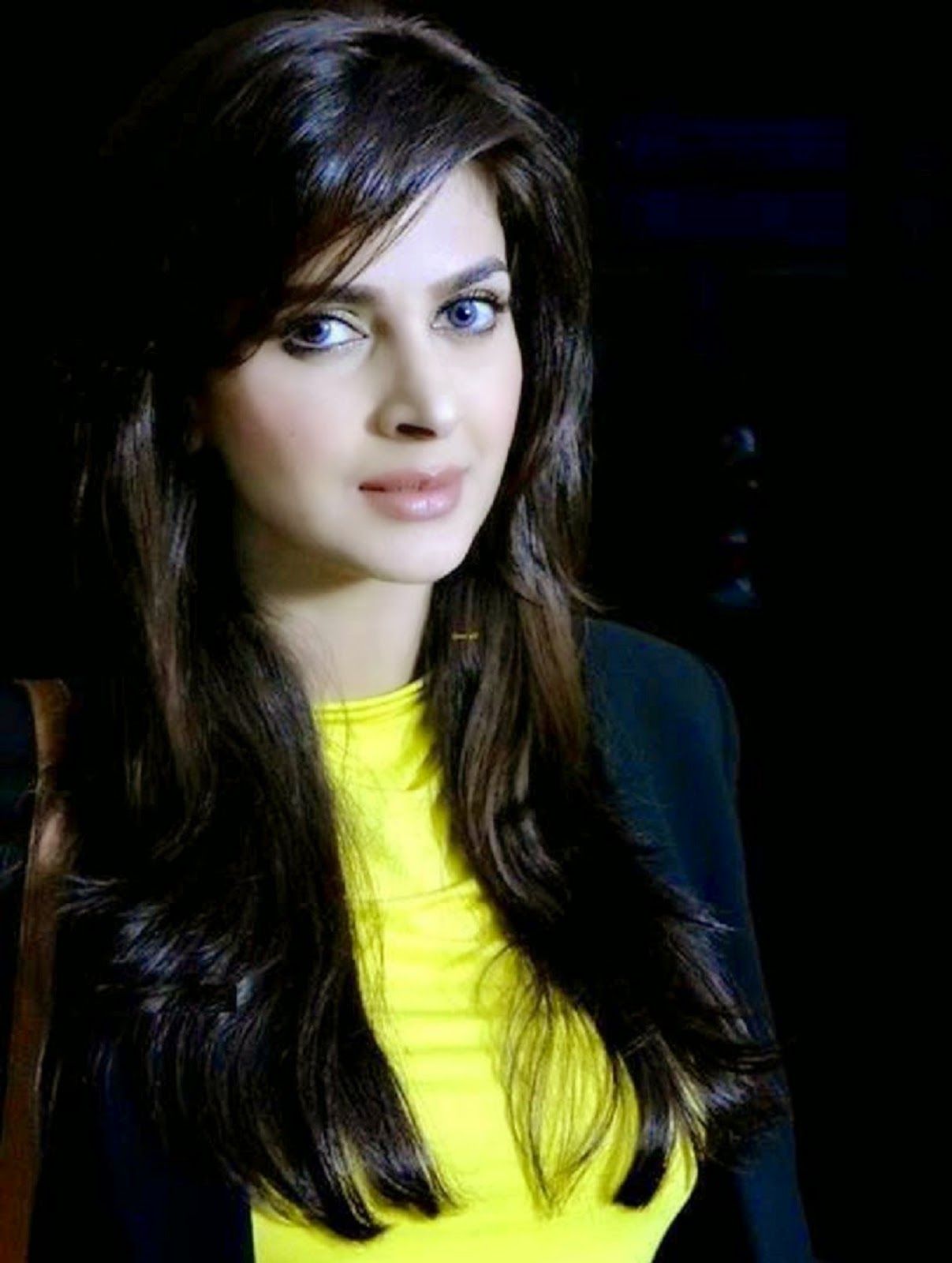 Saba Qamar Wallpapers - Top Free Saba Qamar Backgrounds - WallpaperAccess